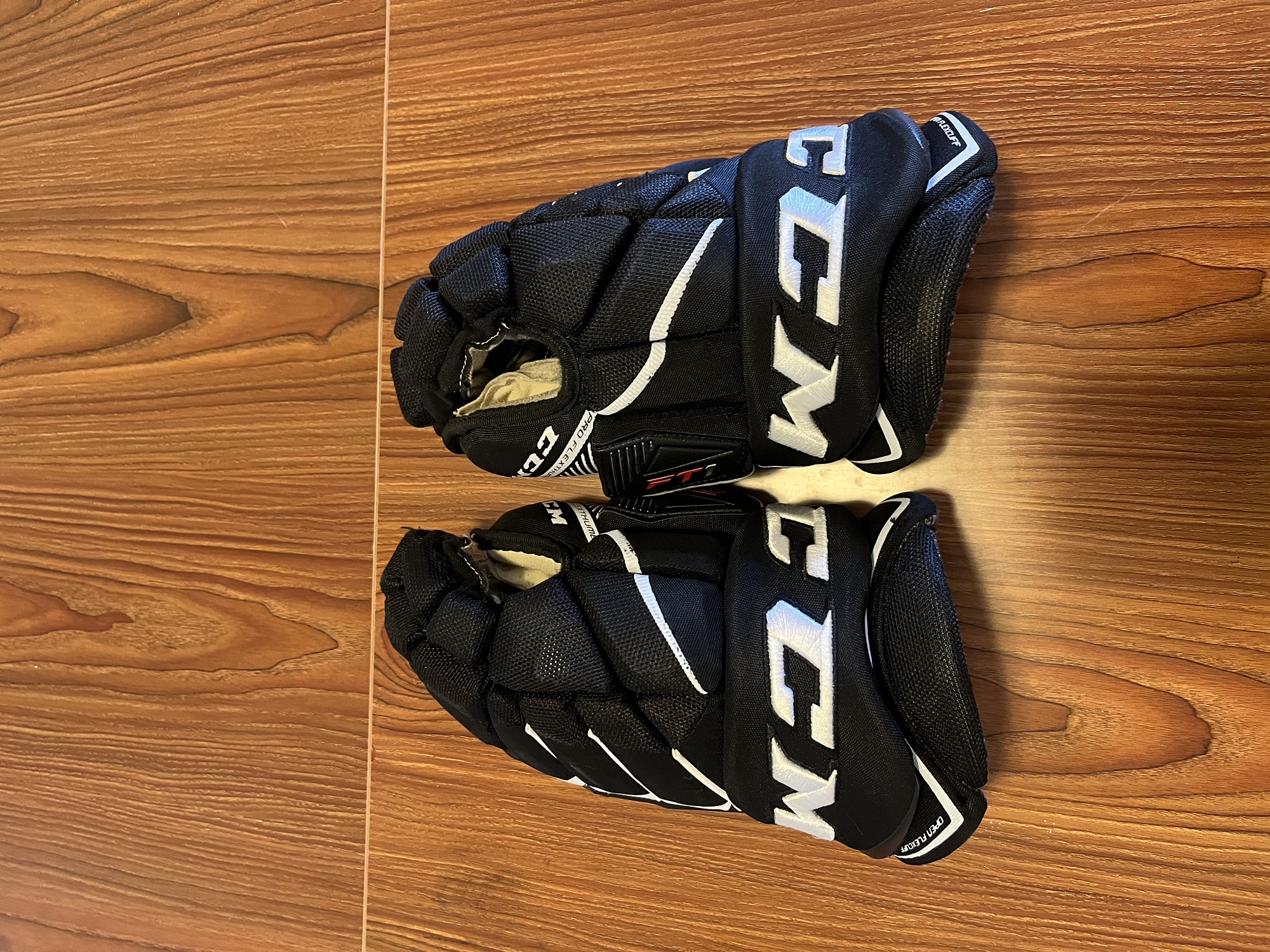 CCM 14" Jetspeed FT1 Gloves | SidelineSwap