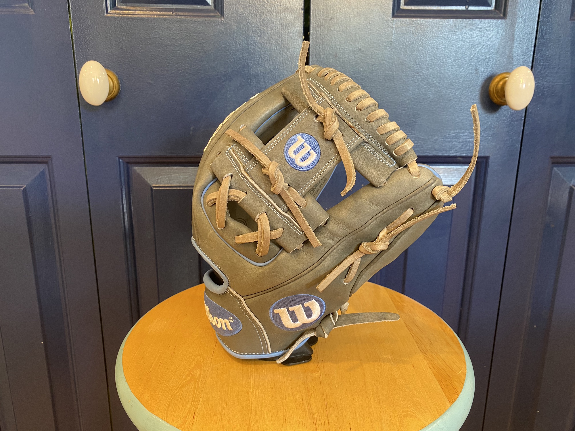 Wilson A2000 Autism Awareness 11.5” Baseball Glove 1786 | SidelineSwap