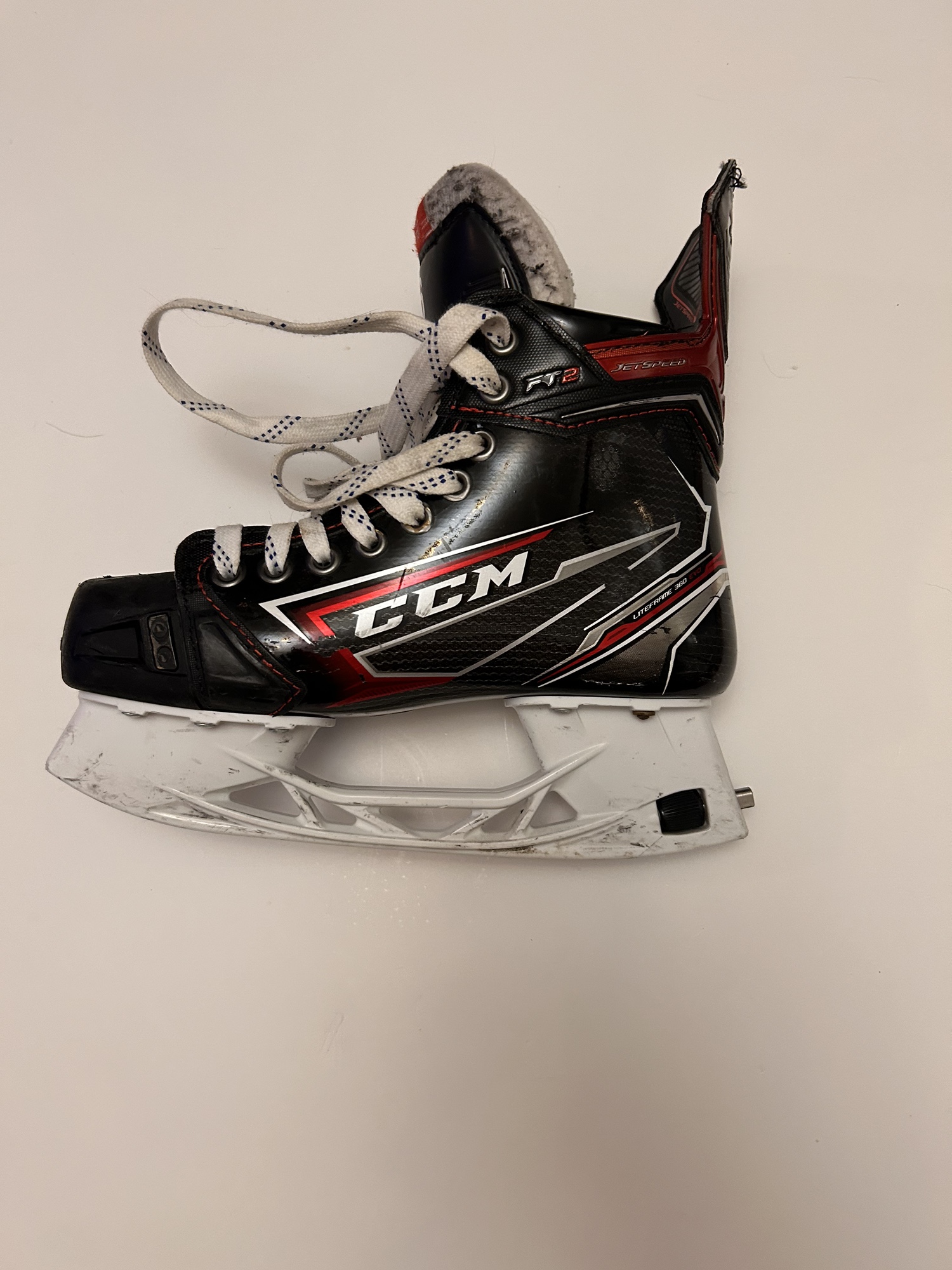 Used CCM Pro Stock Size 4 JetSpeed FT2 Hockey Skates | SidelineSwap