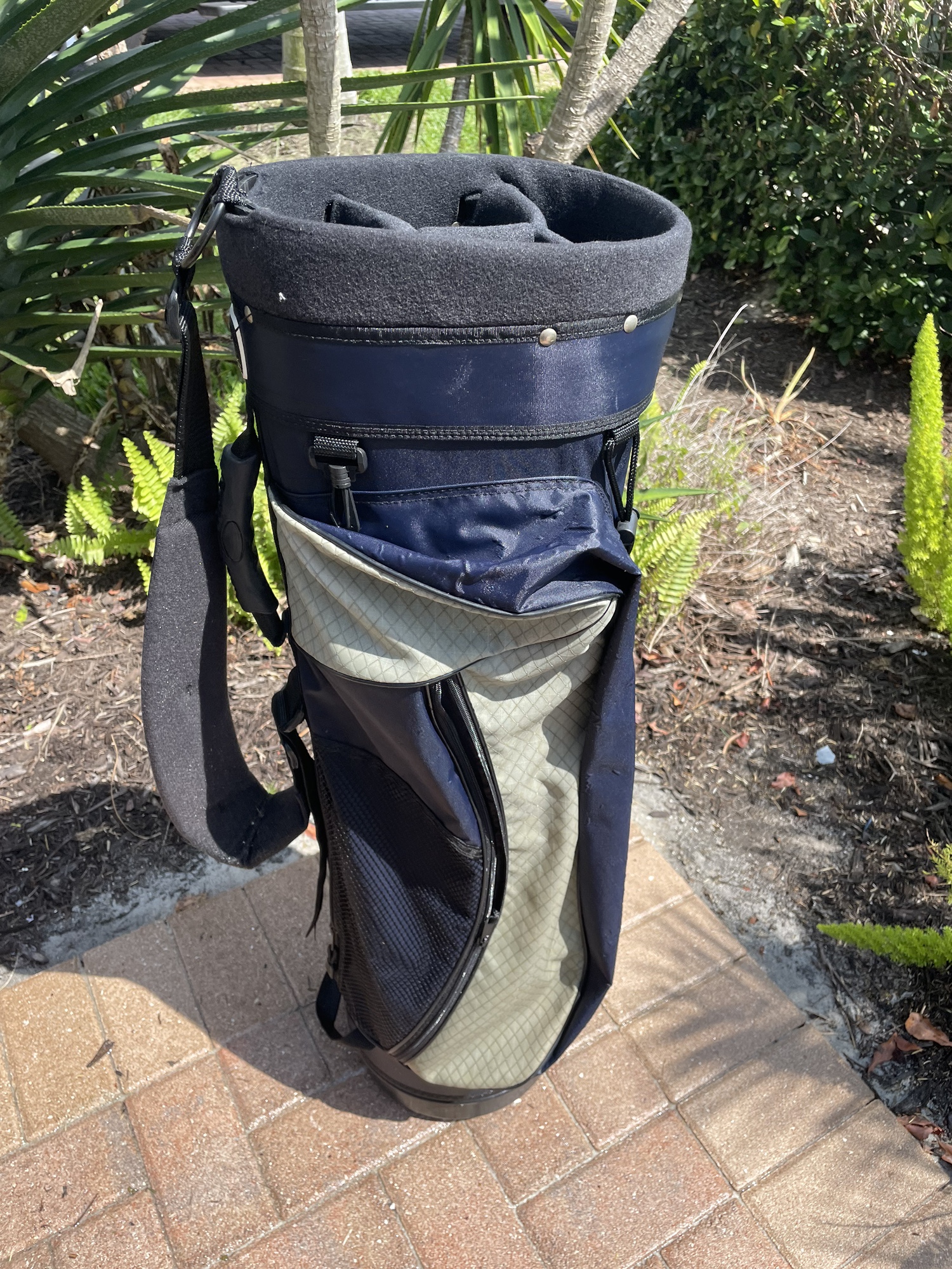 Pro Select Golf Cart Bag With shoulder strap | SidelineSwap