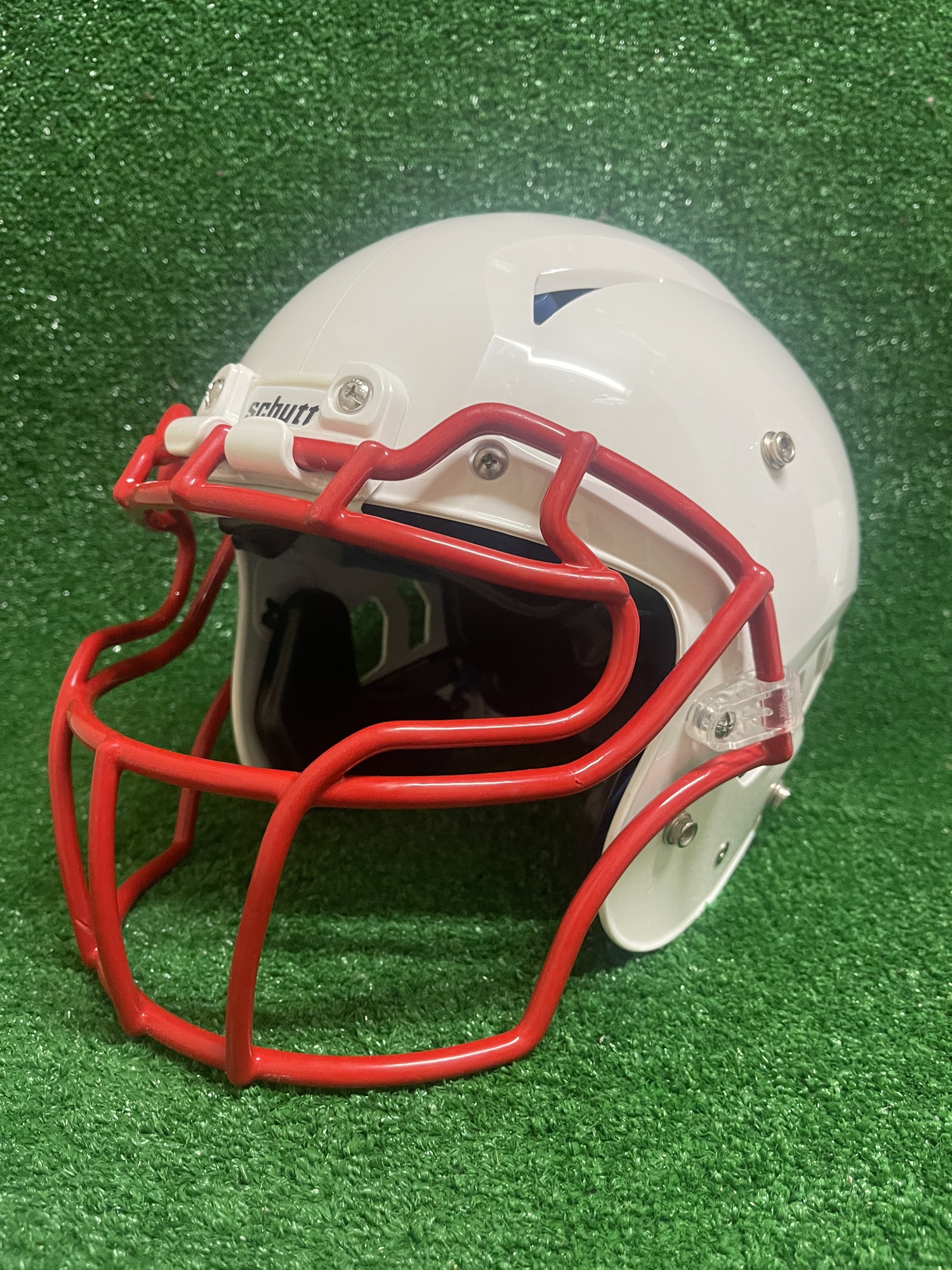 Adult Large- Schutt Vengeance Pro LTD Football Helmet - White ...