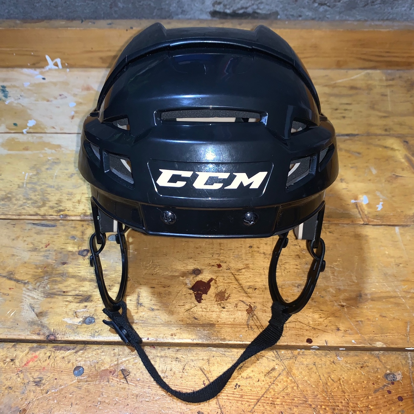 CCM Vector V08 Helmet Medium | SidelineSwap