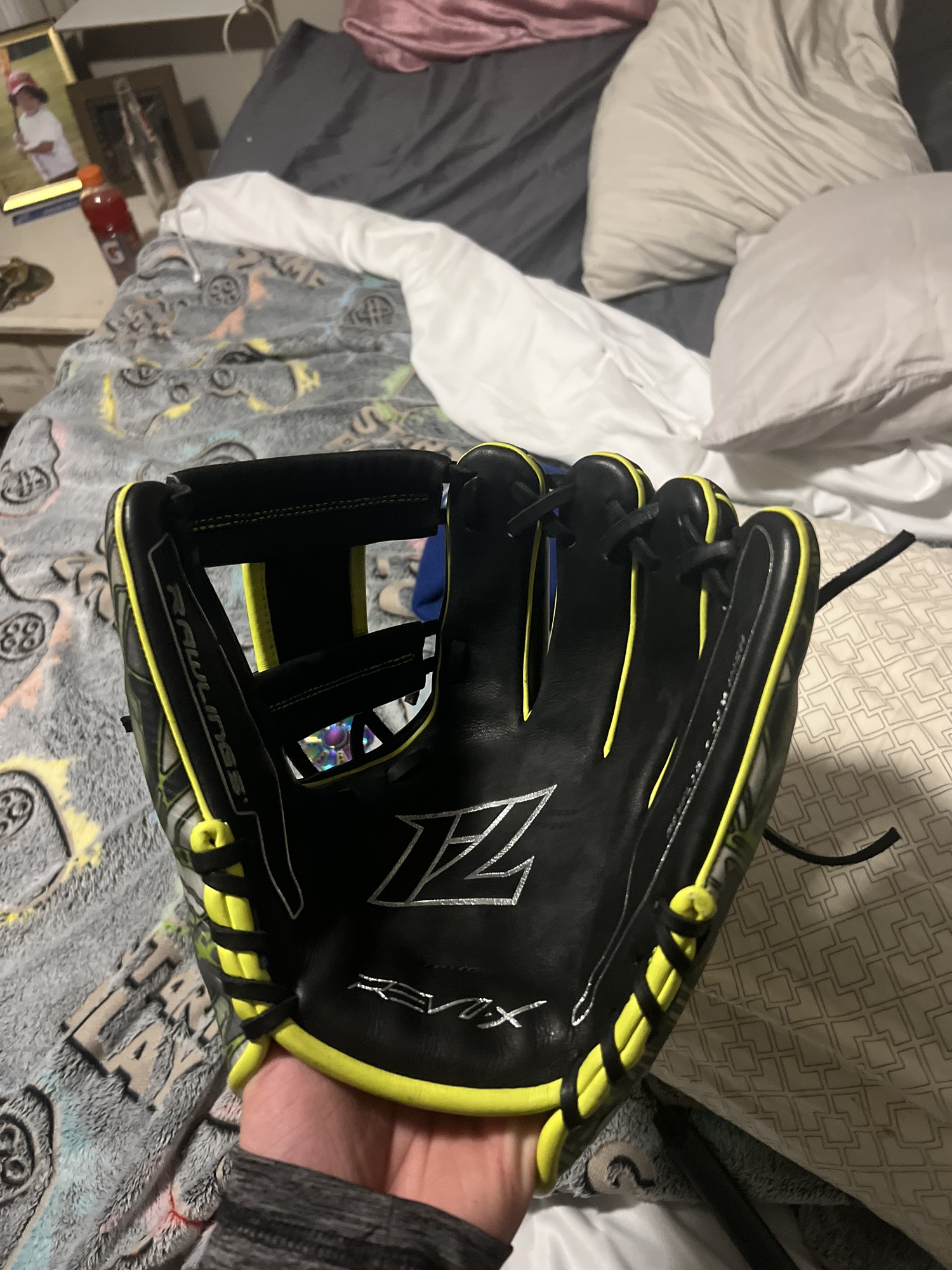 New Right Hand Throw 11.5" REV1X Baseball Glove | SidelineSwap