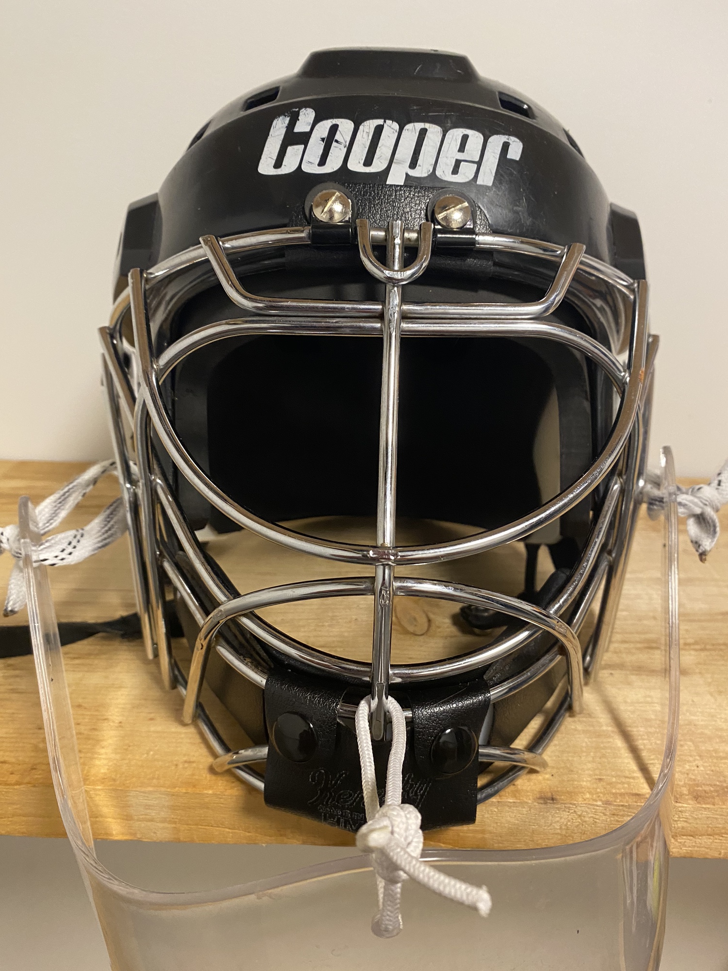 Used Cooper Goalie Mask | SidelineSwap