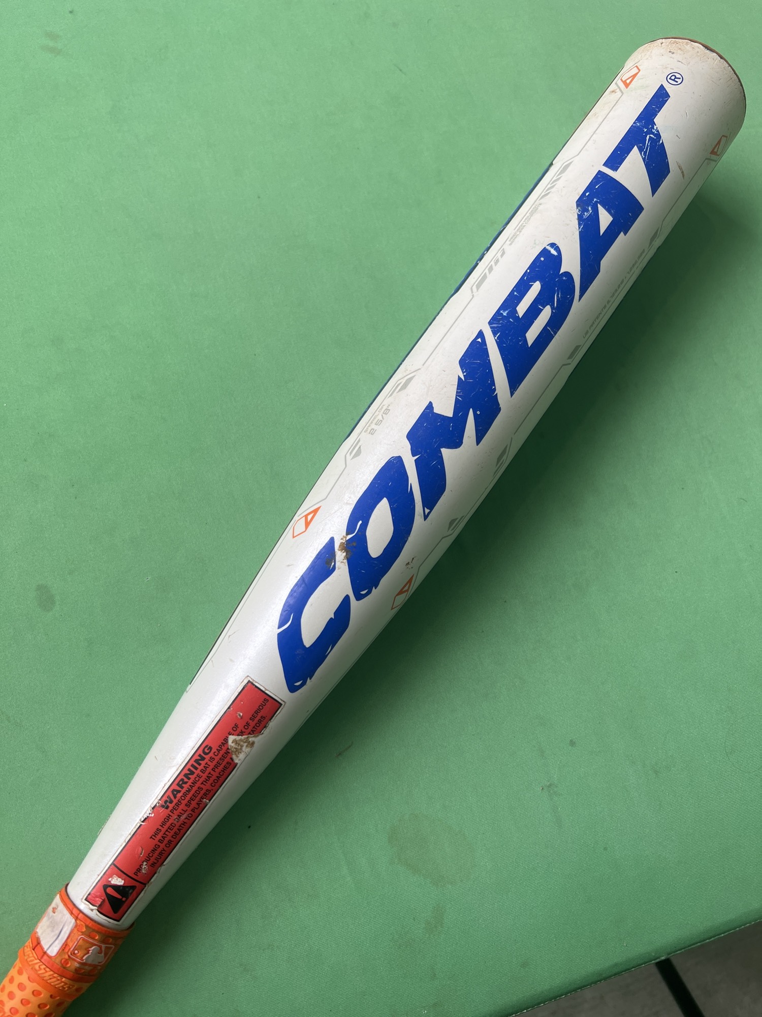 Used USSSA Certified Combat Maxum Composite Bat -10 19OZ 29" | SidelineSwap