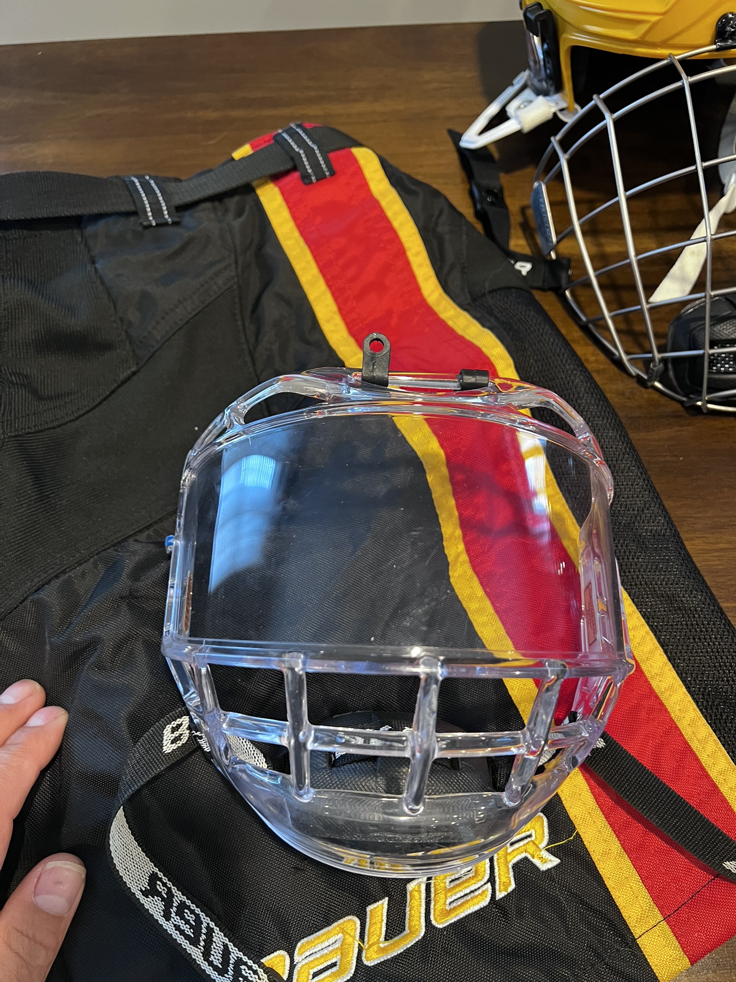 Bauer Concept 3 size Jr. Clear face shield in good condition ...