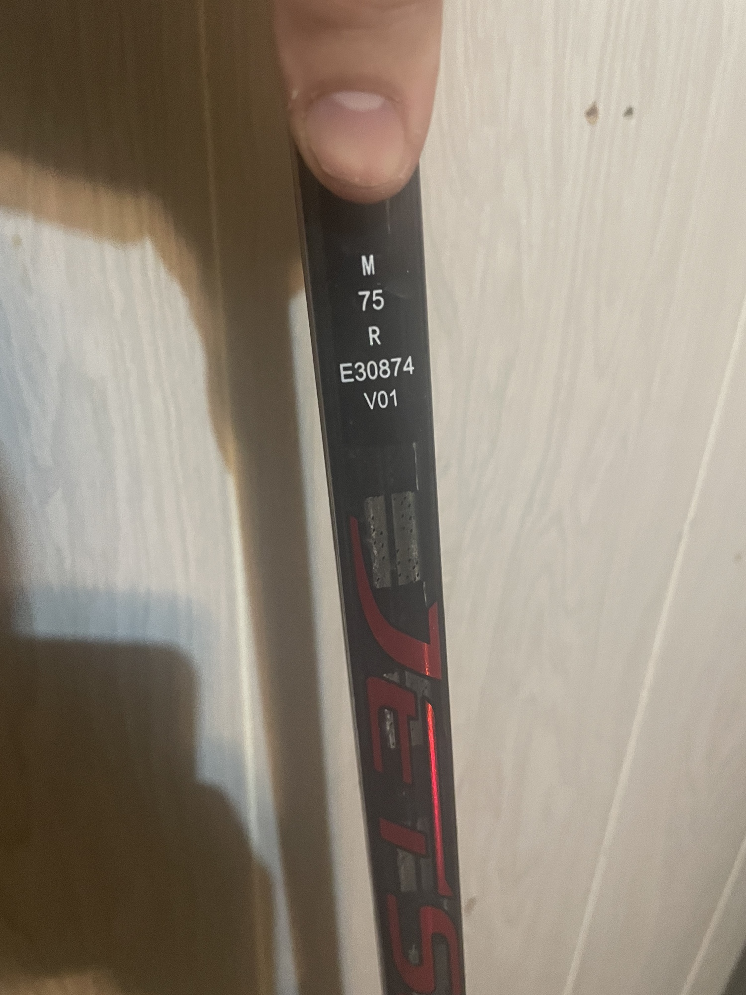 Senior Right Handed P28M Pro Stock Jetspeed FT4 Pro Hockey Stick ...