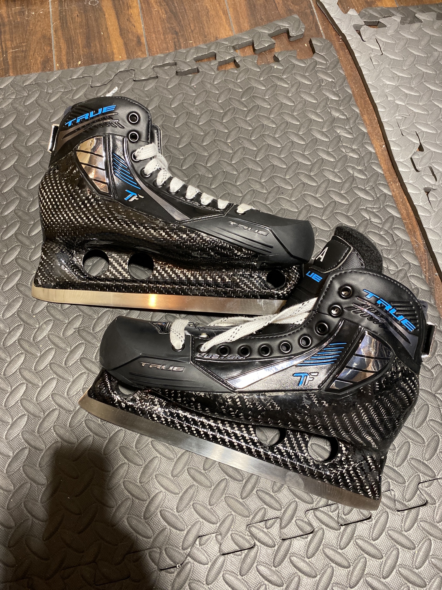 New True Custom Pro Hockey Goalie Skates Size 9 | SidelineSwap