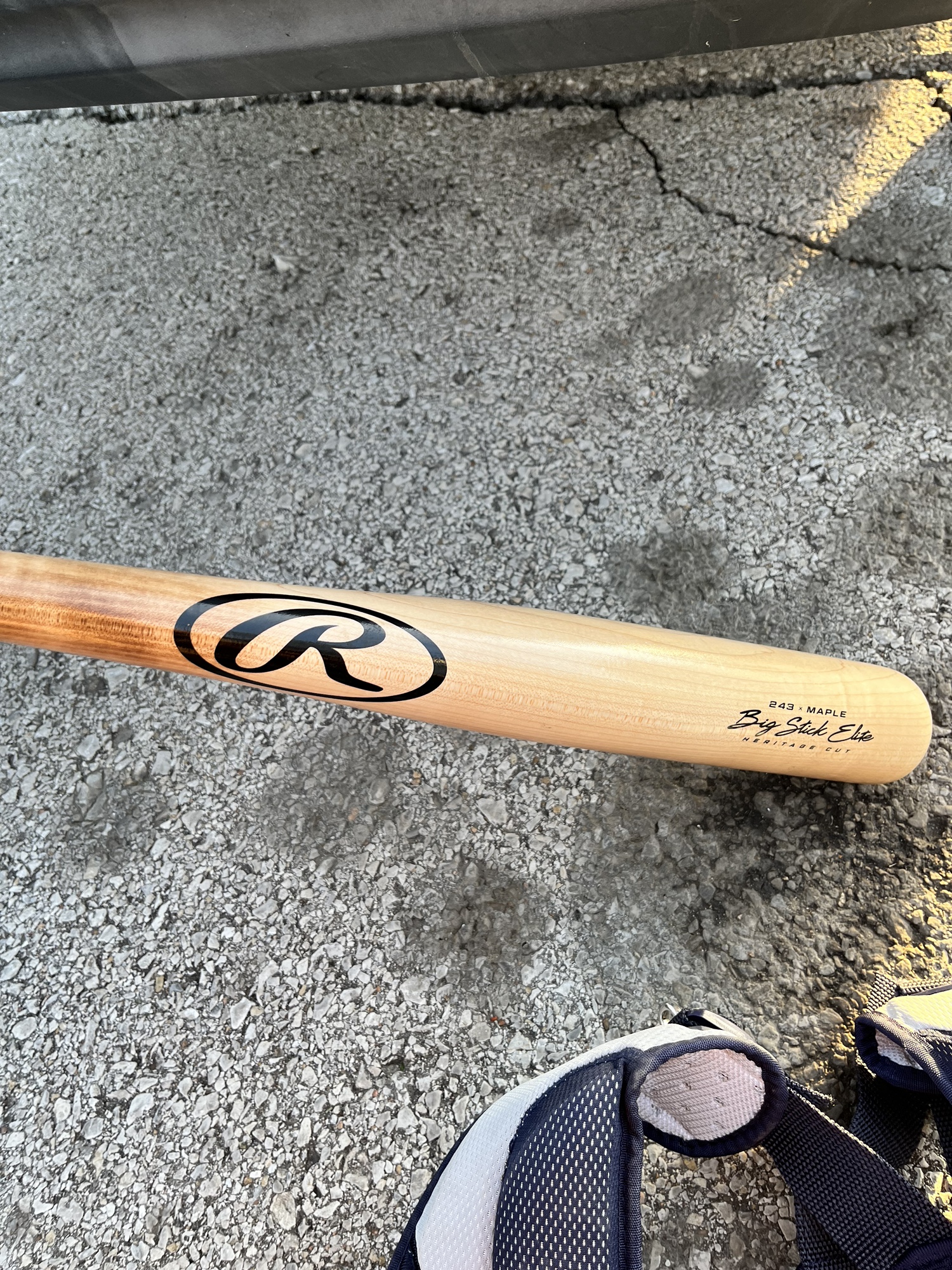 New Rawlings (-3) 30 oz 33" Big Stick Elite Bat | SidelineSwap