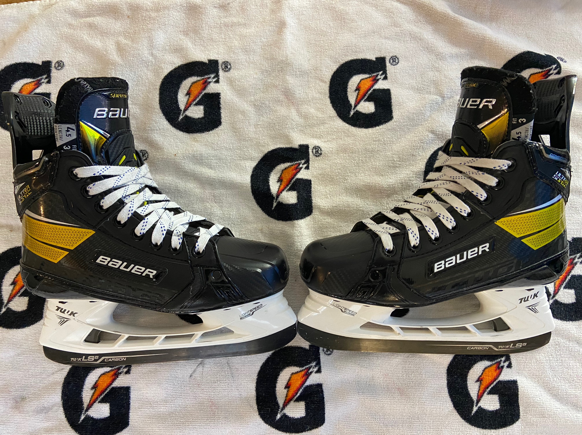 Used Bauer 4.5 Supreme UltraSonic Skates | SidelineSwap