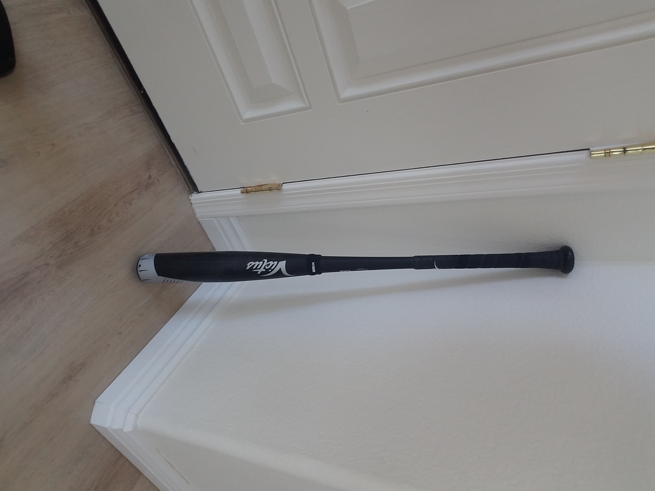 2022 Victus Knox - Hybrid (-3) 30 oz 33" Bat | SidelineSwap