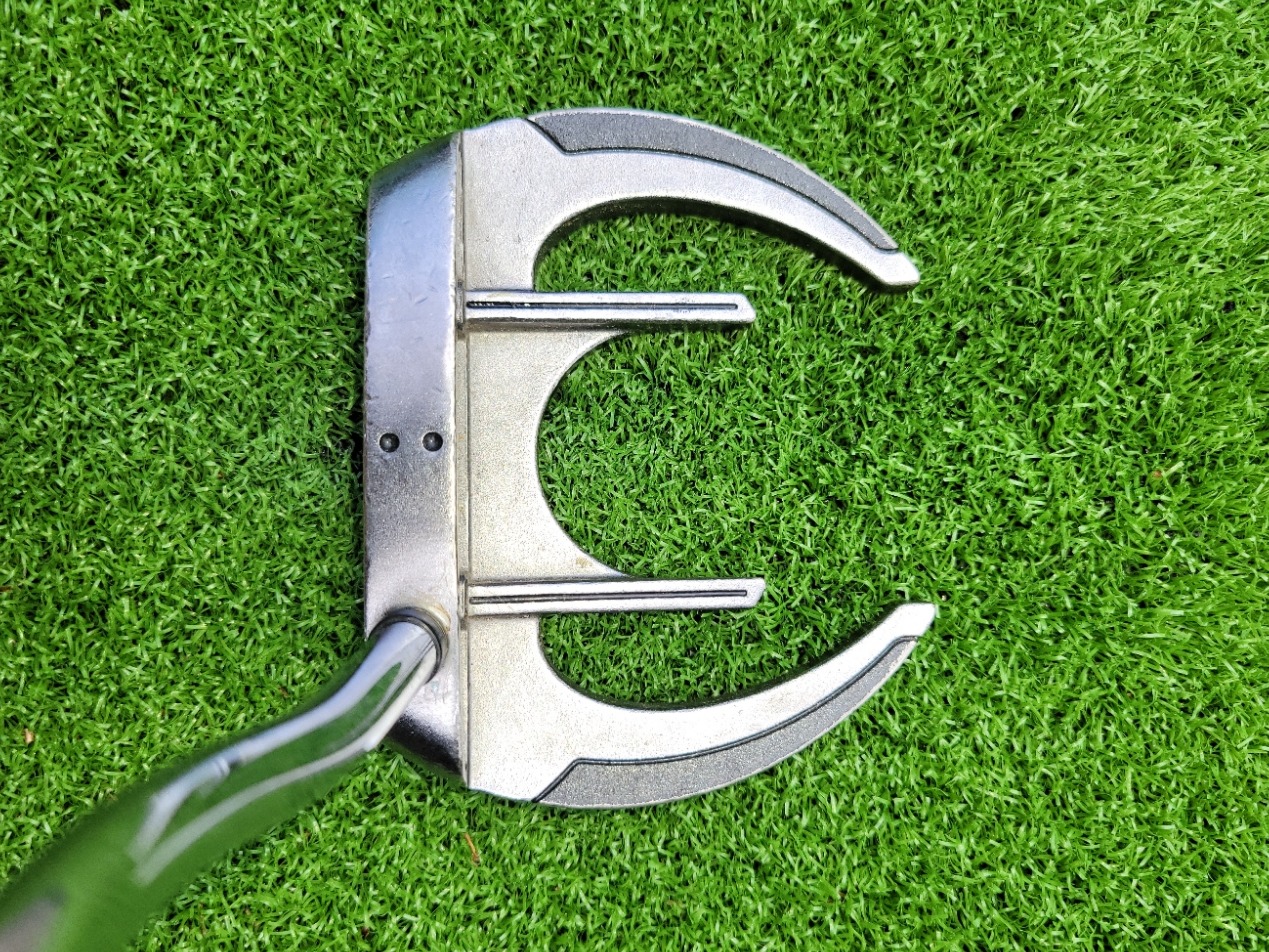 Odyssey White Ice Sabertooth Putter 35" Mens RH with cover | SidelineSwap