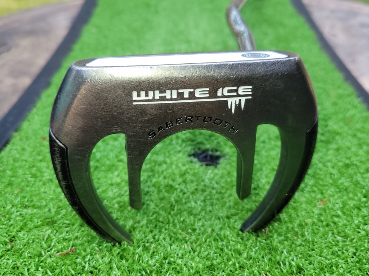 Odyssey White Ice Sabertooth Putter 35" Mens RH with cover | SidelineSwap