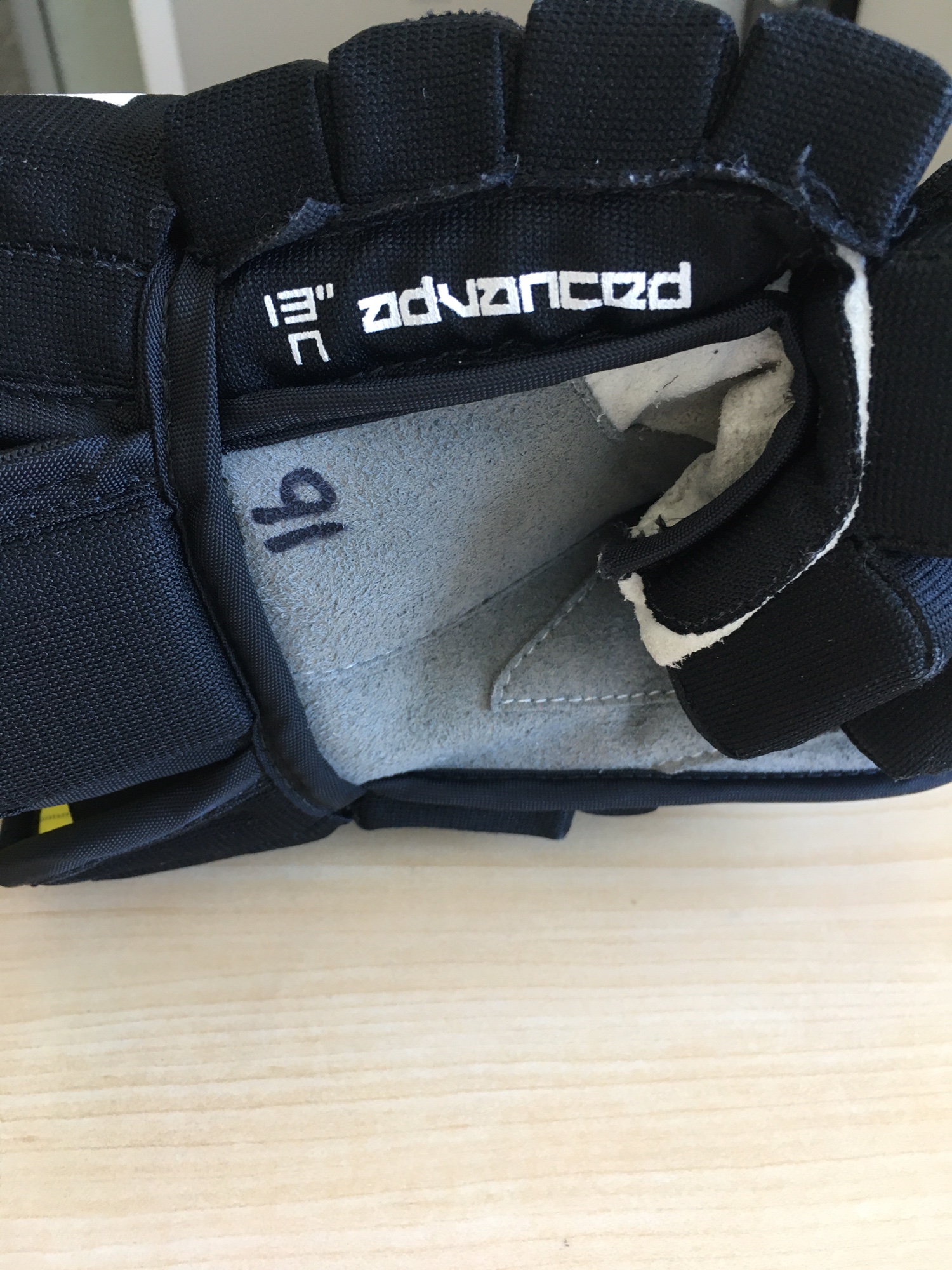 ***SUPER RARE*** Zetterberg Spec Gloves Warrior Franchise 13" Pro Stock ...