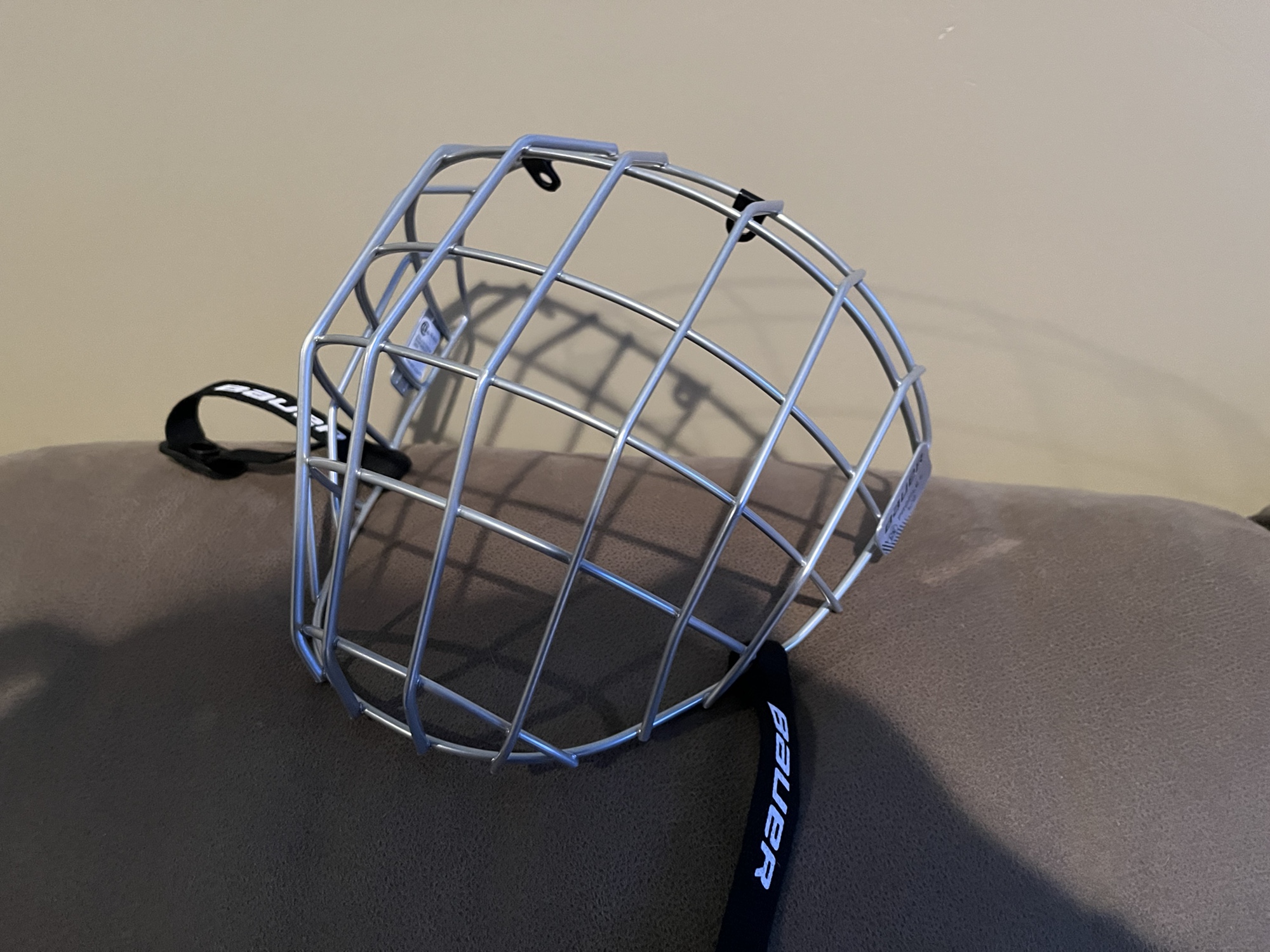 Large Bauer Full Cage Profile II Facemask | SidelineSwap