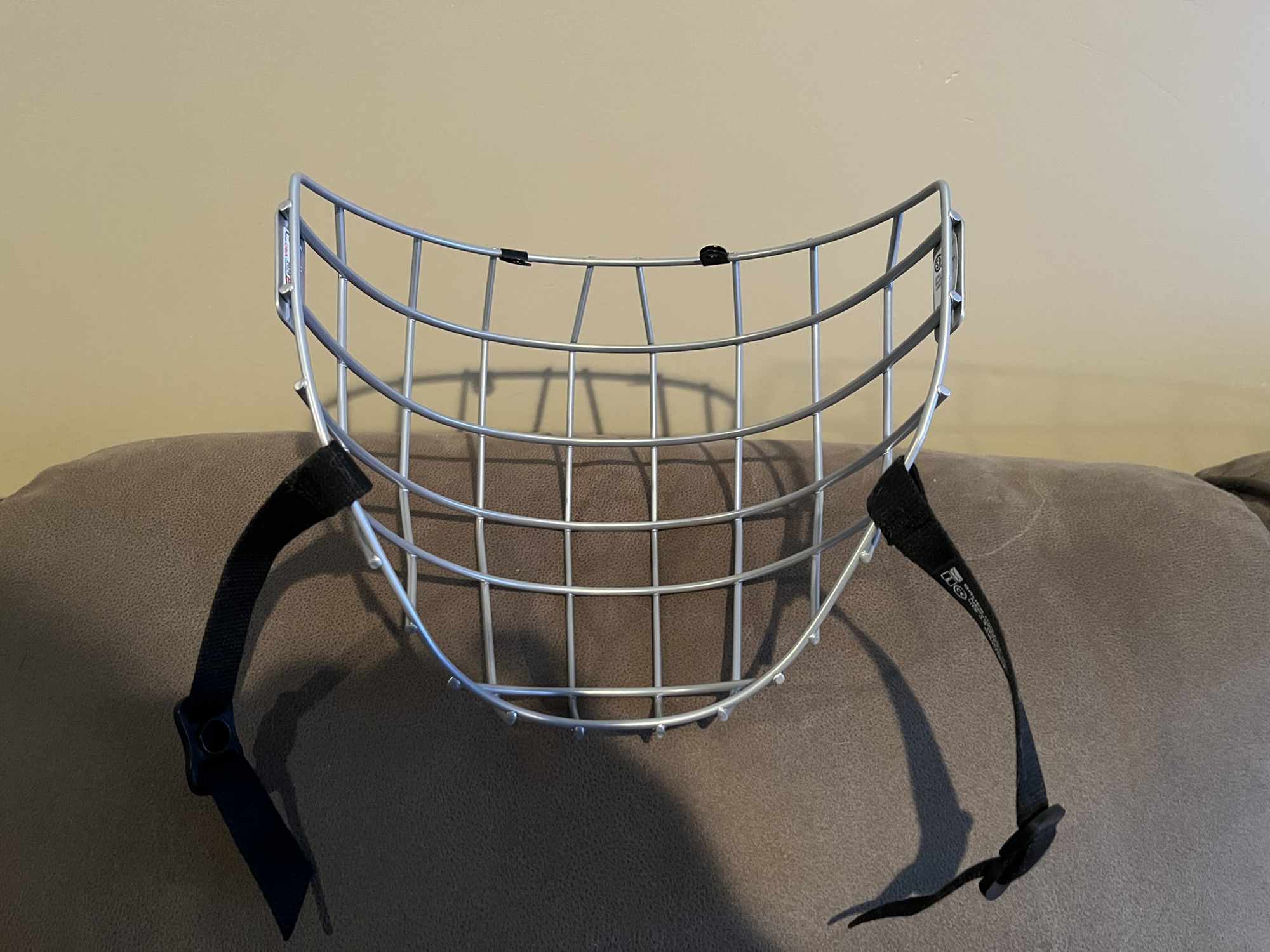 Large Bauer Full Cage Profile II Facemask | SidelineSwap
