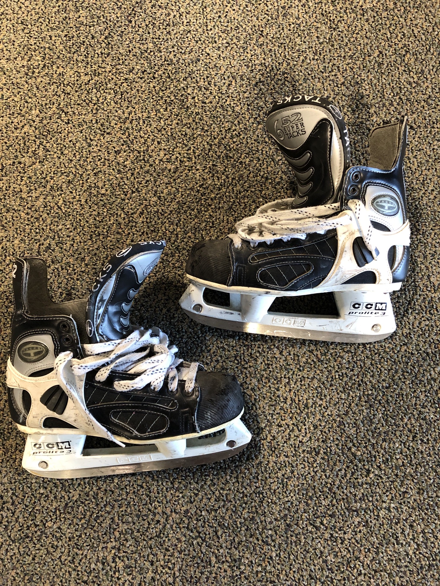 Senior Used CCM Super Tacks 652 Hockey Skates D&R (Regular) 7.0 ...
