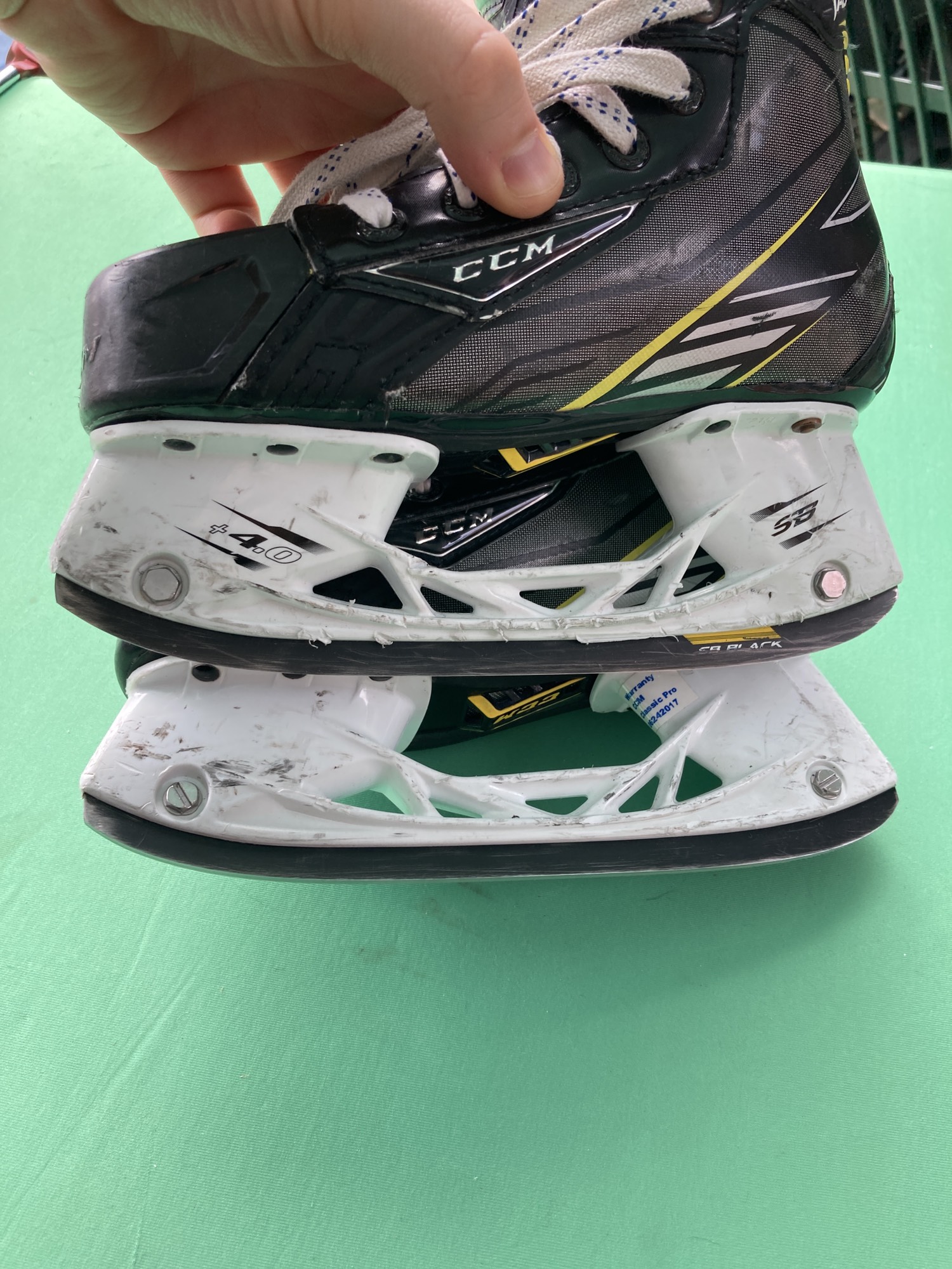 Junior Used CCM Tacks Classic Pro Hockey Skates D&R (Regular) 1.5 ...