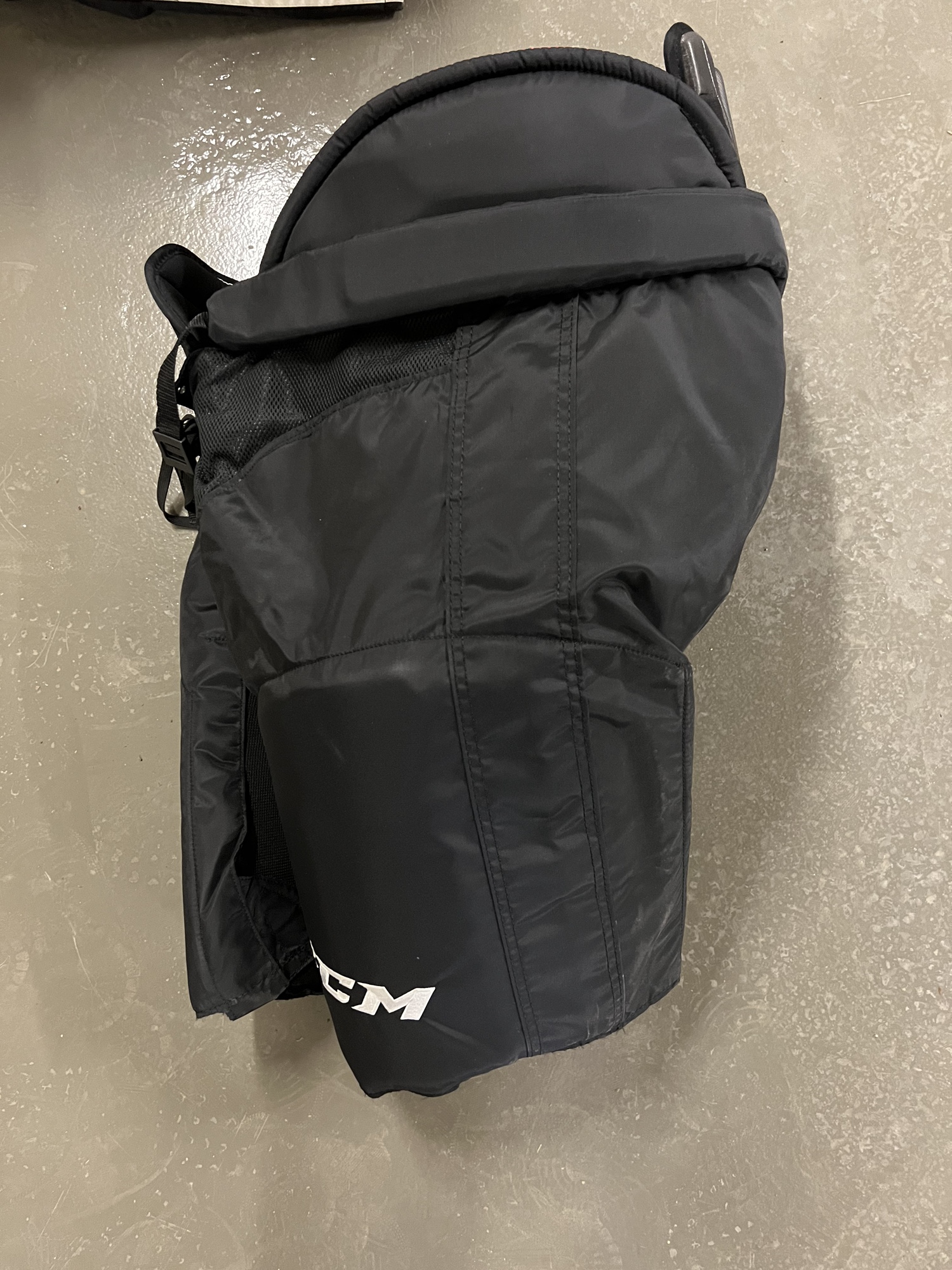 Senior Large CCM HP45 Hockey Pants | SidelineSwap