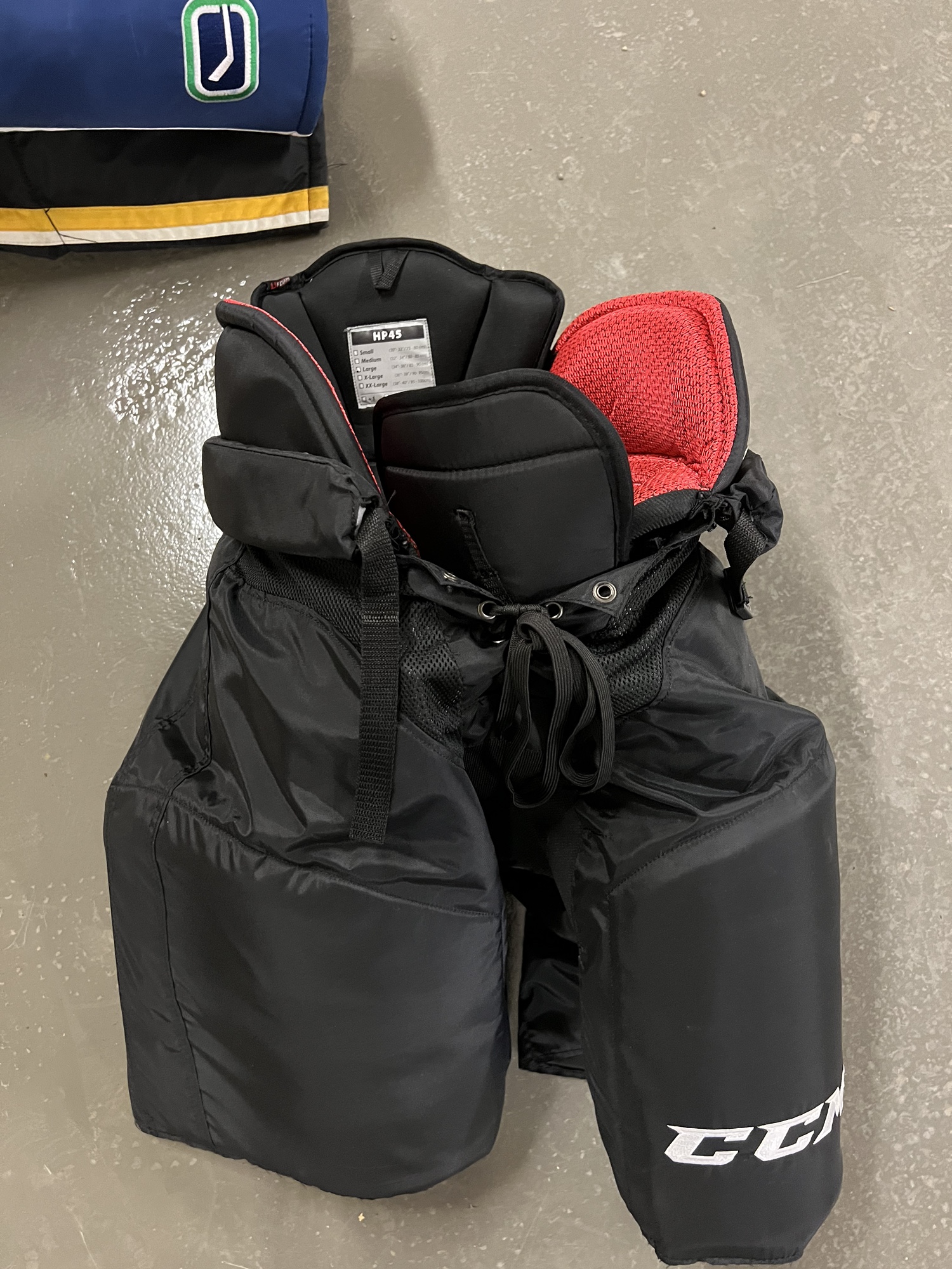 Senior Large CCM HP45 Hockey Pants | SidelineSwap