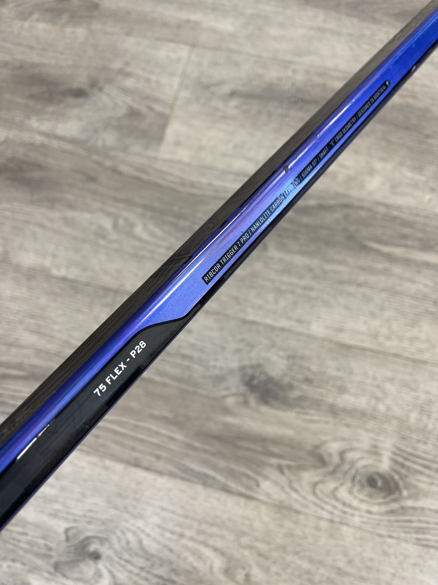 *Like New* Ccm RibCor Trigger 7 Pro P28 75 Flex | SidelineSwap