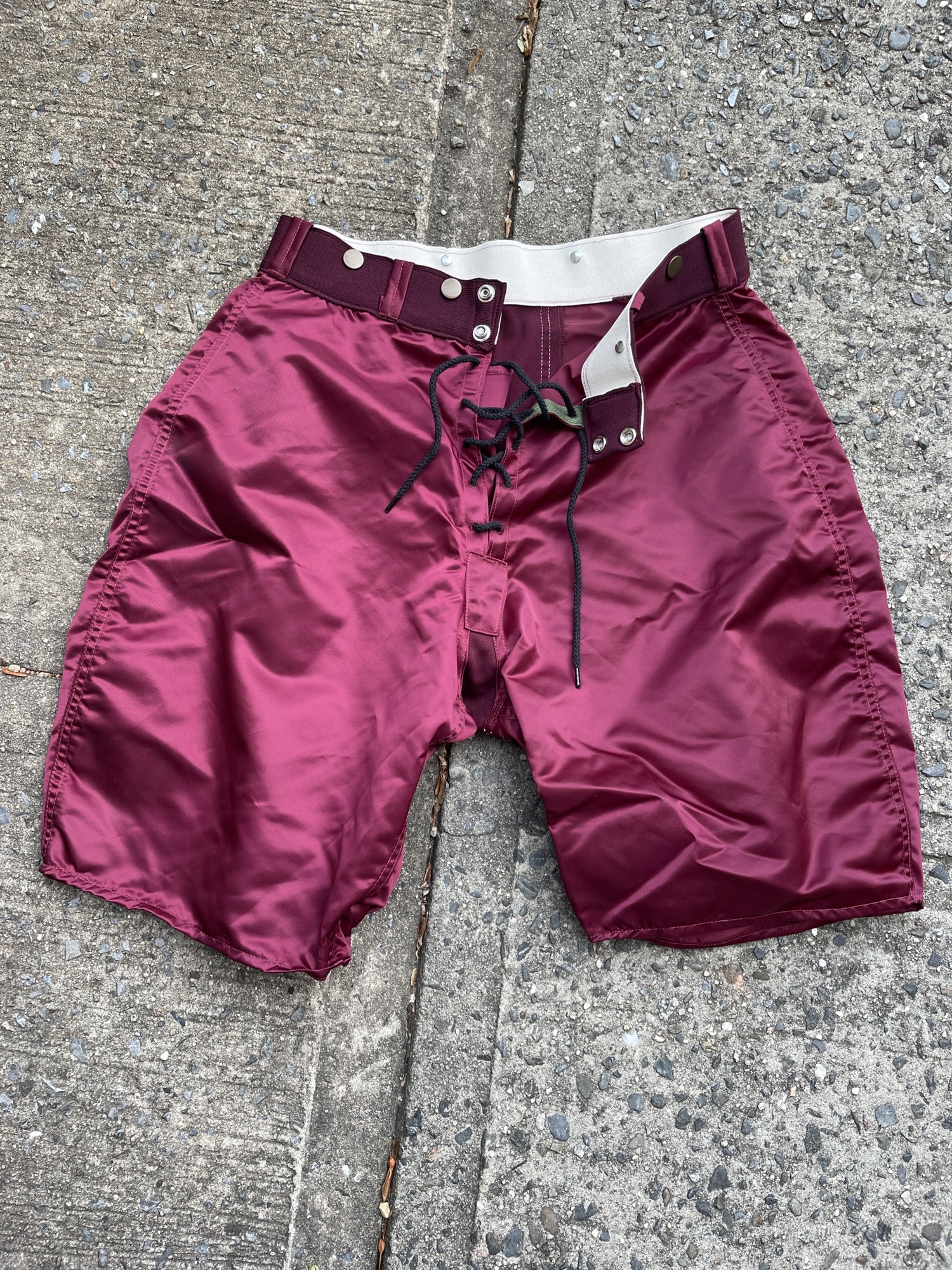 Stall & Dean hockey pant shell maroon shiny Mens small like new YOUTH ...