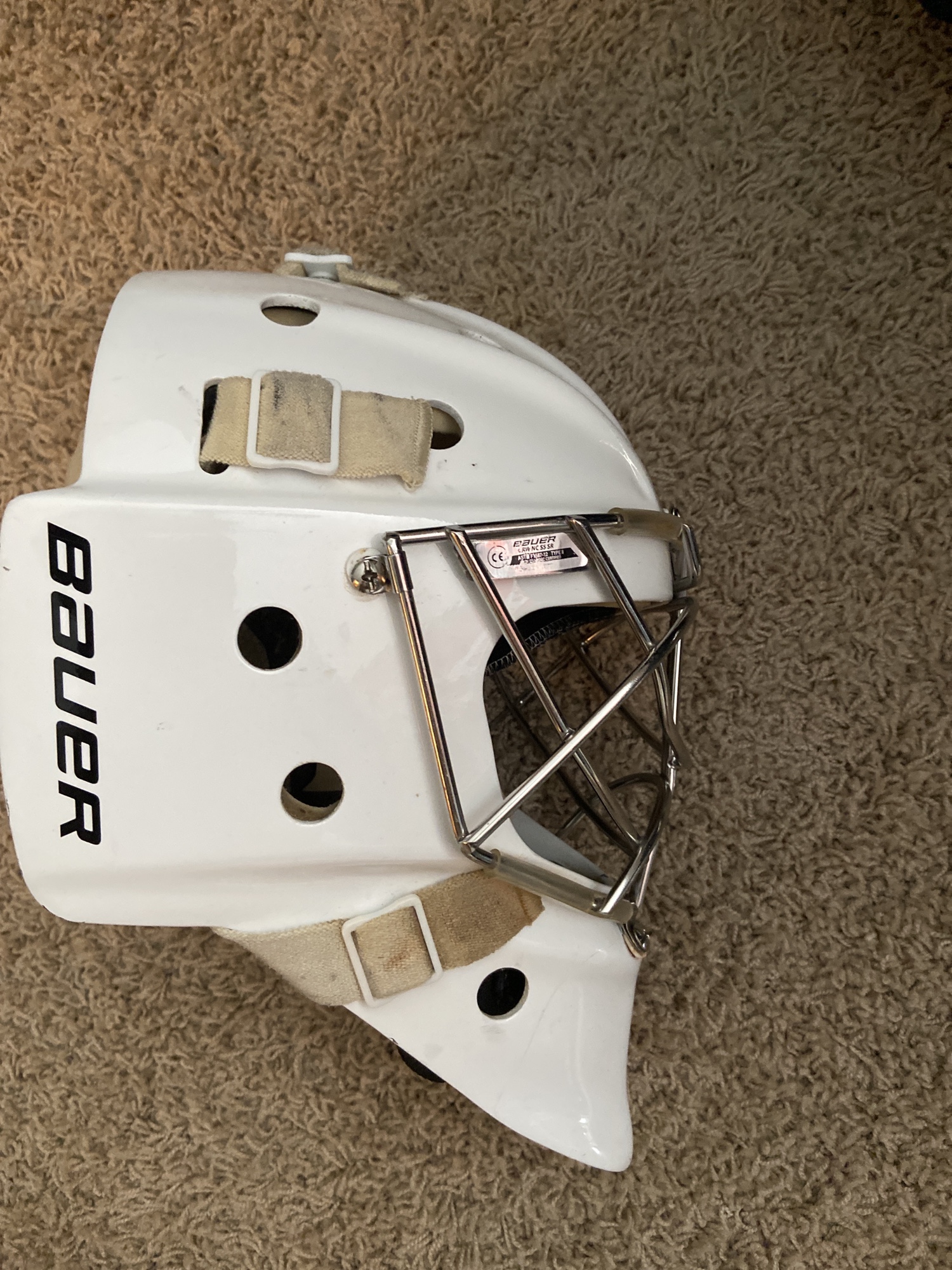 Bauer Profile 960 Goalie Mask Sr Medium | SidelineSwap