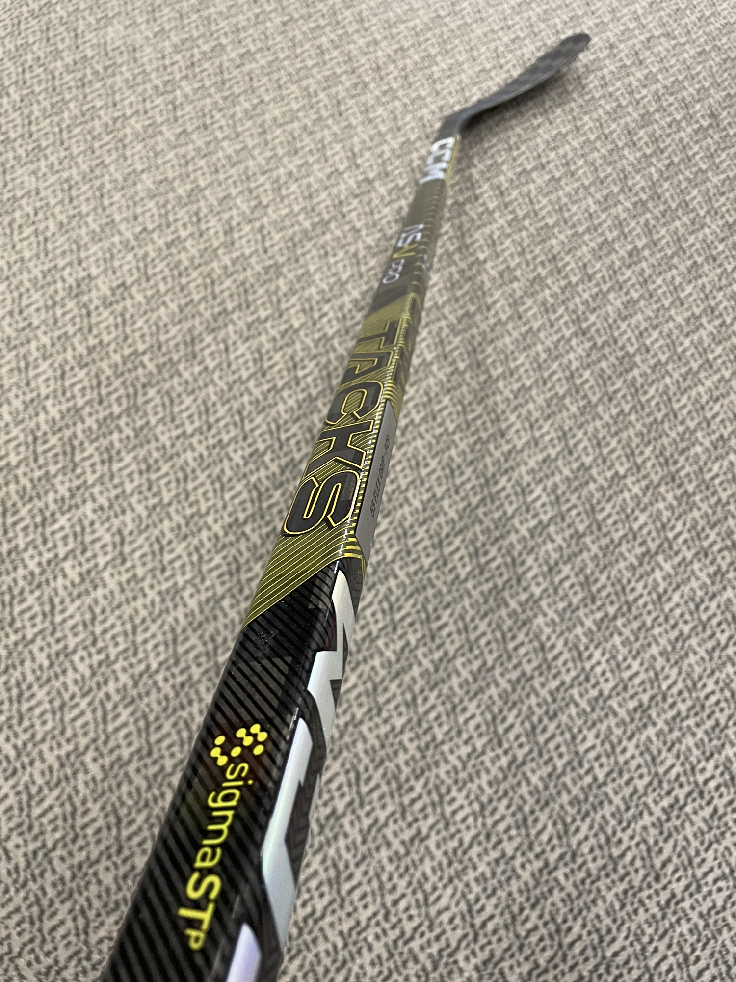 CCM AS-V Pro 55 flex P29 curve right hand stick | SidelineSwap