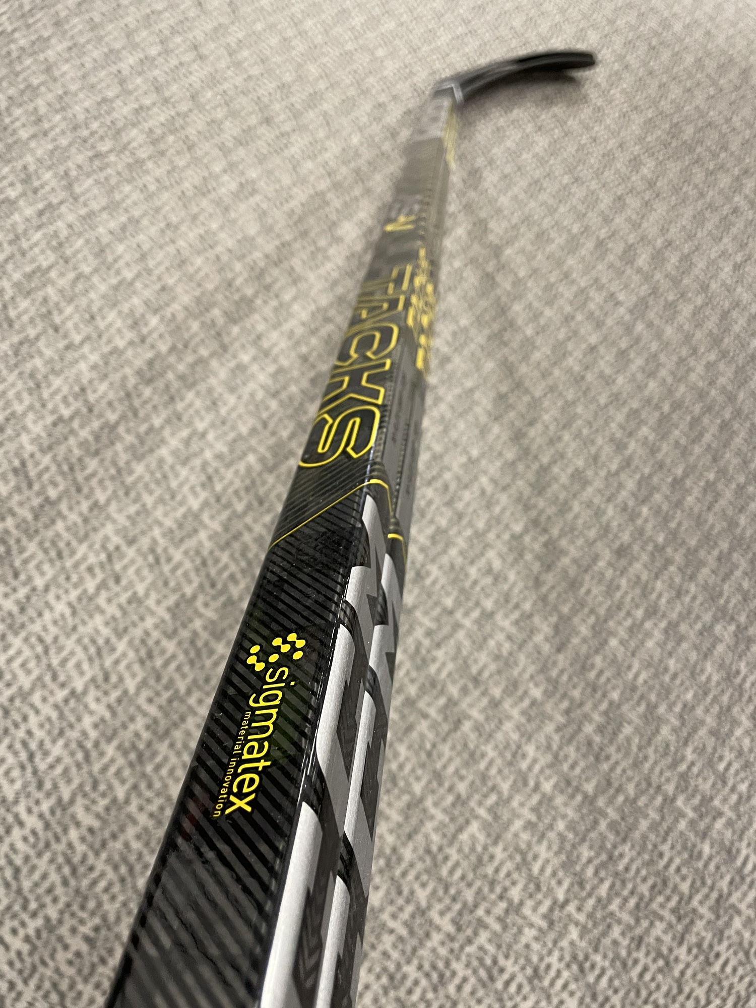 2-Pack CCM ASV 70 flex P29 curve left hand sticks | SidelineSwap