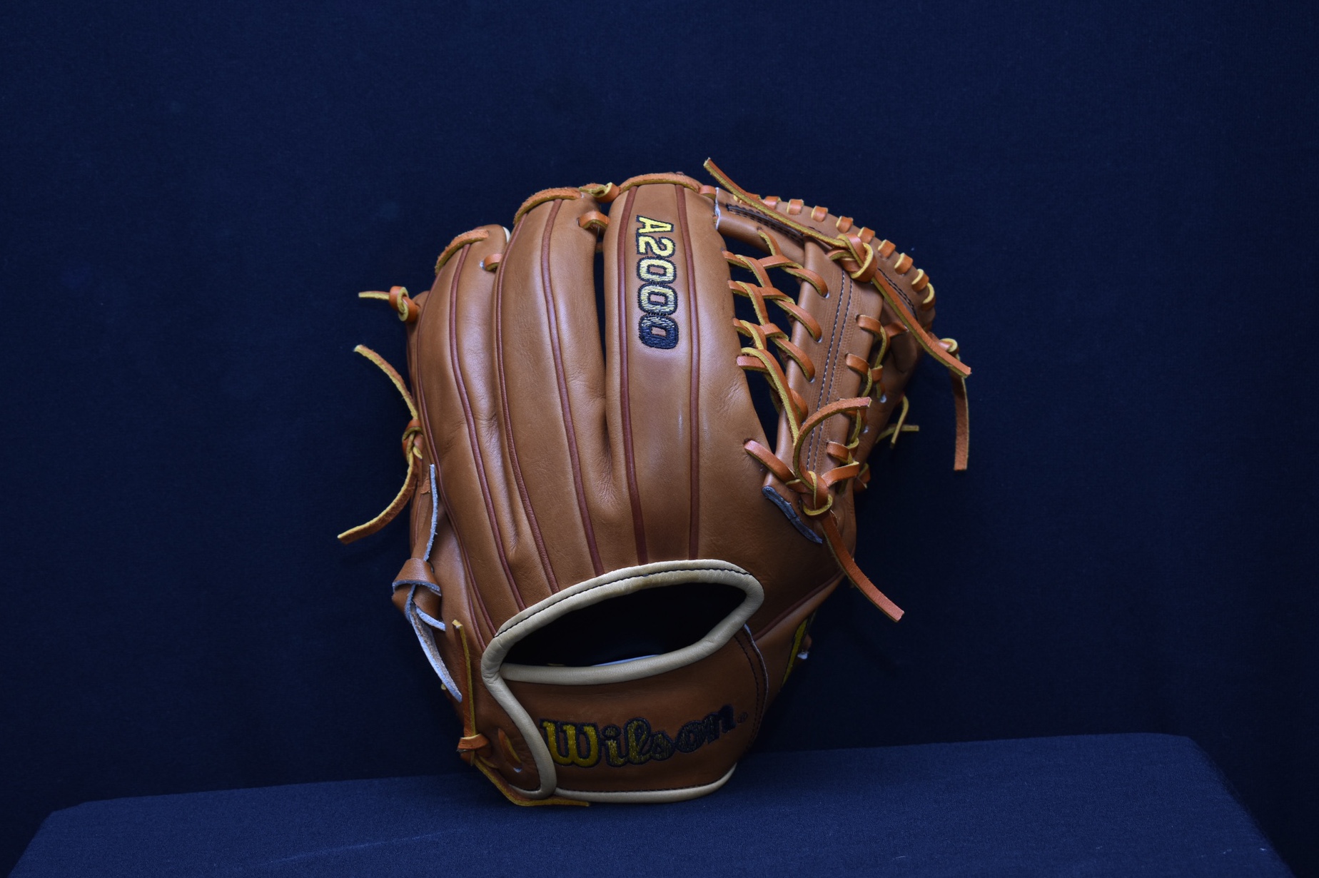Wilson 2023 Pitcher/Infield 11.5" A2000 PF89 Baseball Glove | SidelineSwap