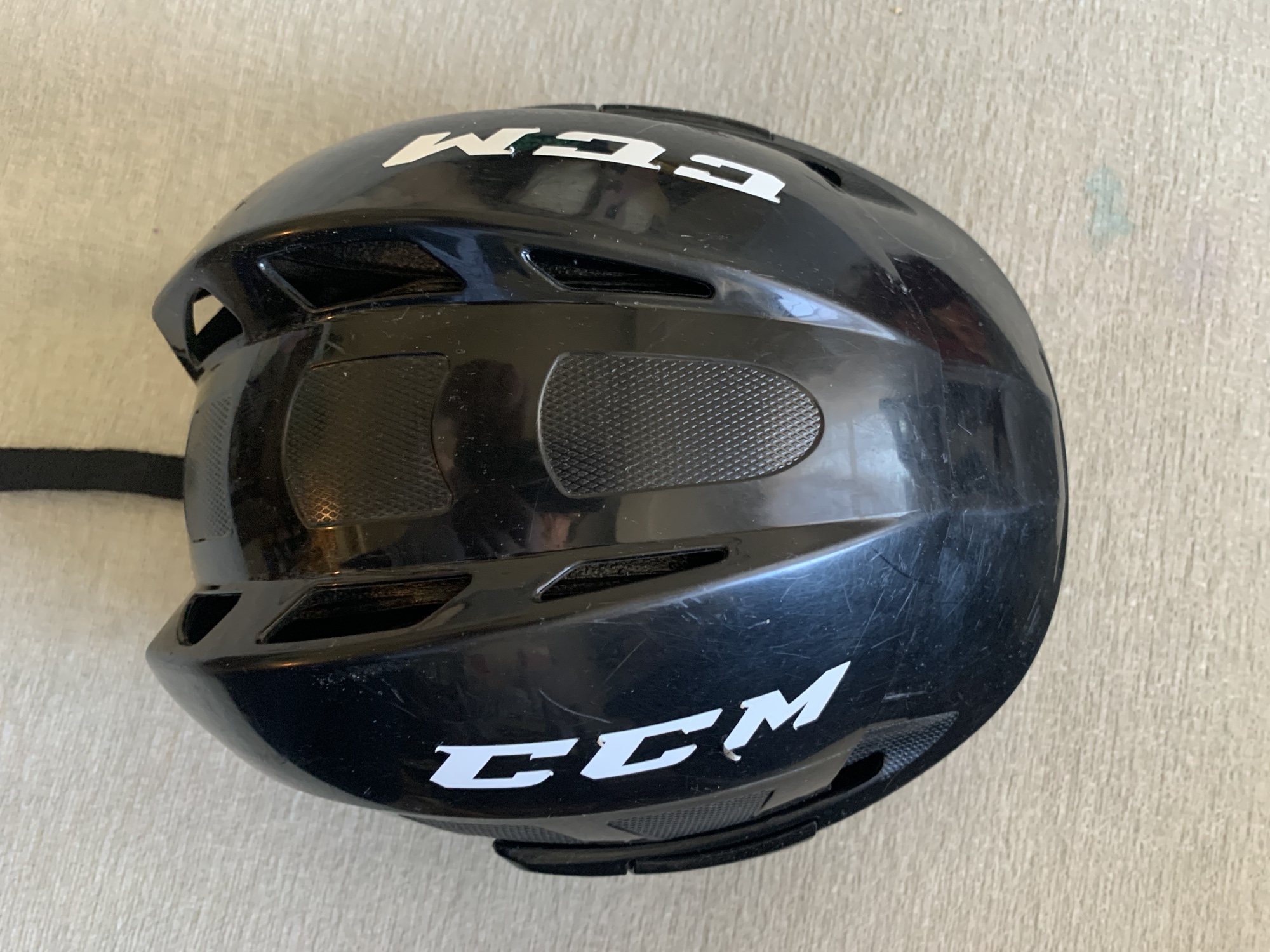 Used Youth M CCM FL40 Helmet | SidelineSwap