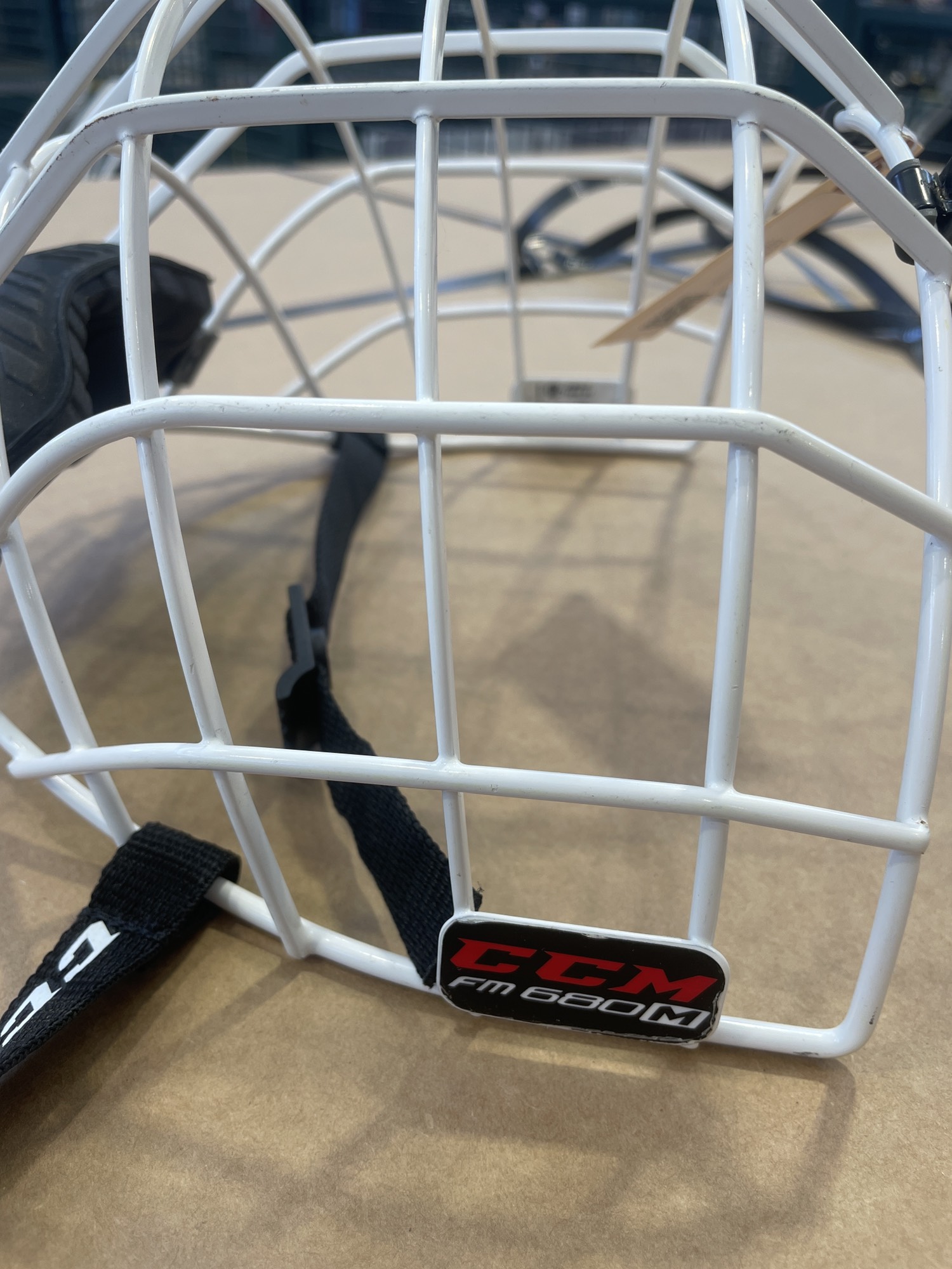 Used Medium CCM FM680 Cages, Visors & Shields | SidelineSwap