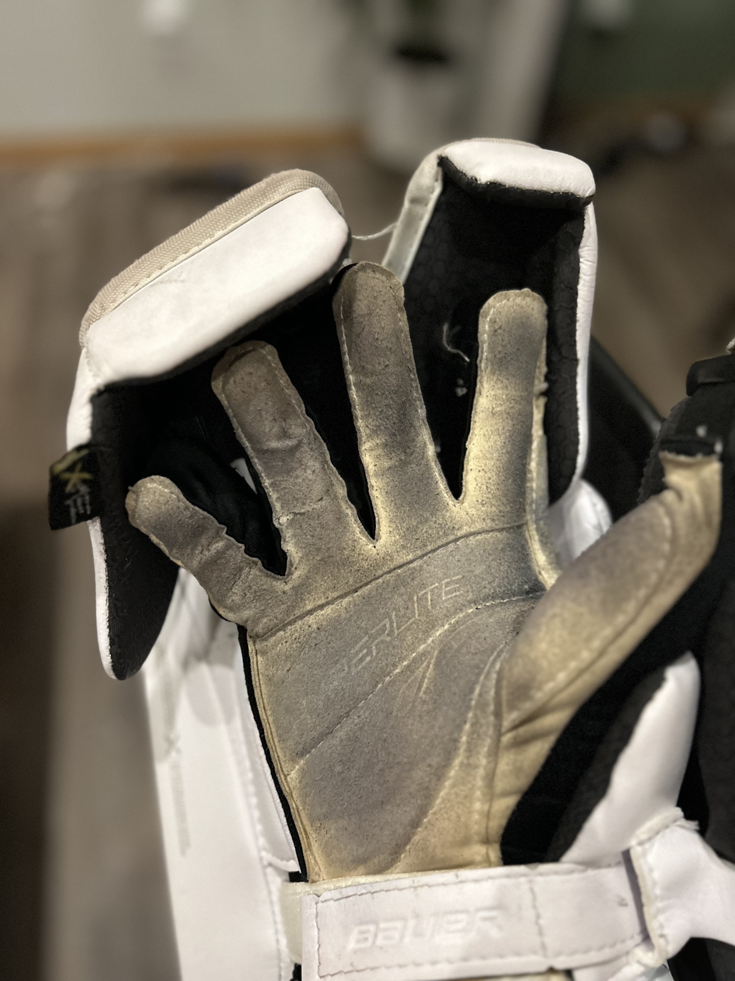Hyperlite Glove Set | SidelineSwap