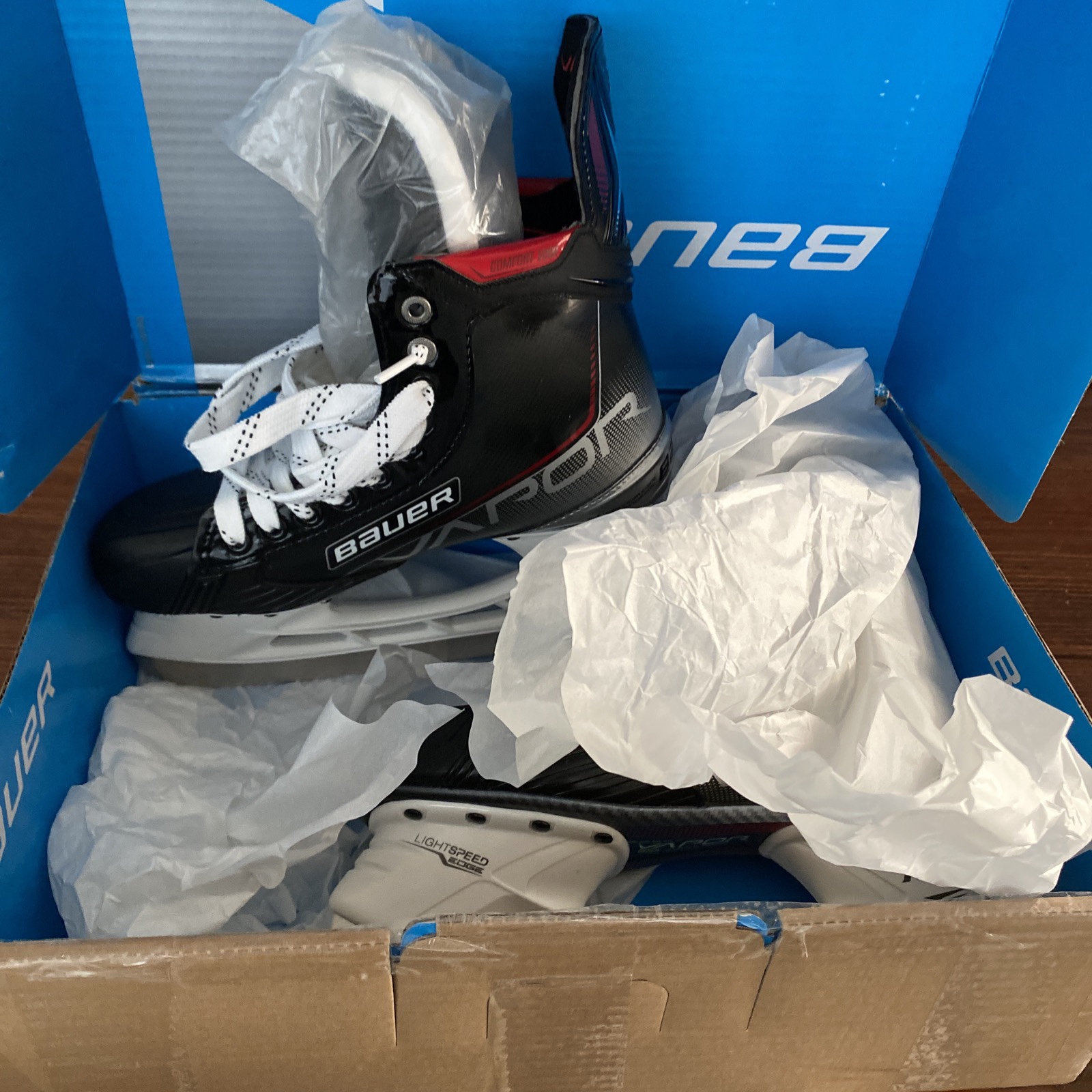 New Bauer Vapor 3X Size 8 Fit 2 Hockey Skates | SidelineSwap