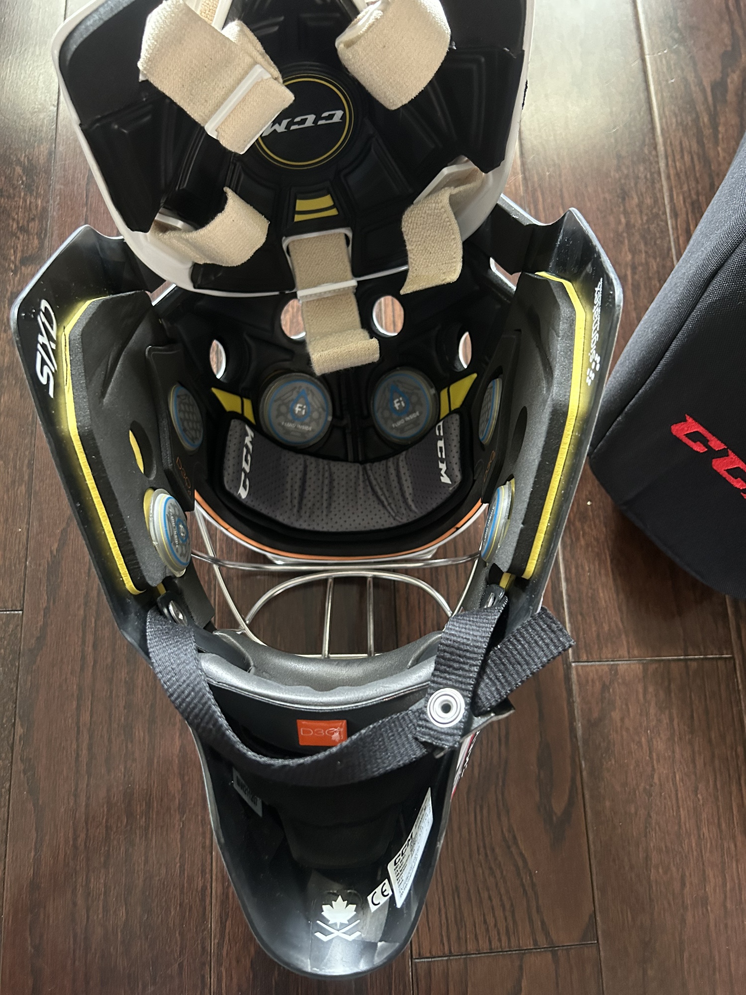 NEW Sr Medium CCM Pro Stock Axis Pro Goalie Mask | SidelineSwap