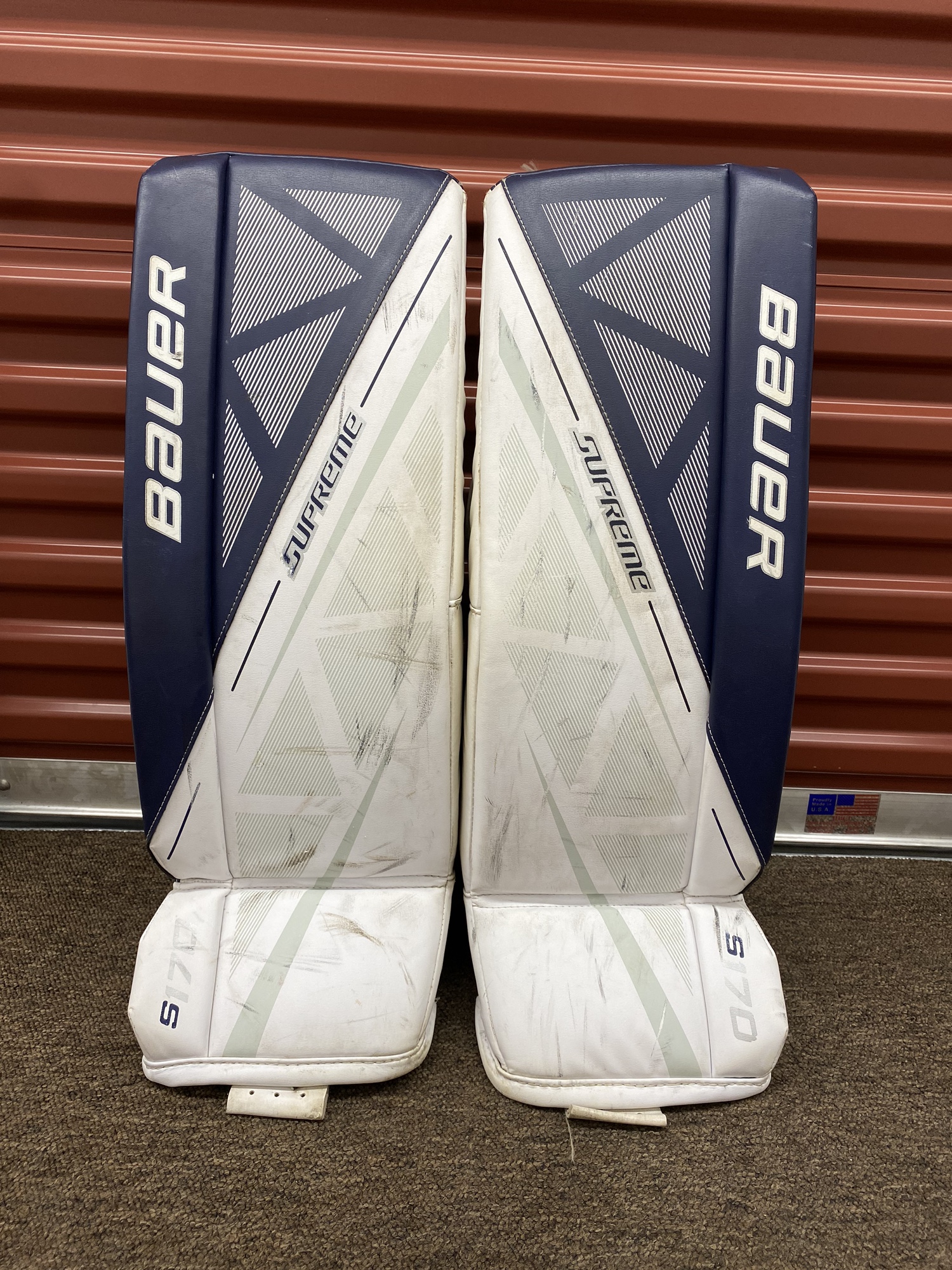 28" Bauer Supreme S170 Goalie Leg Pads | SidelineSwap