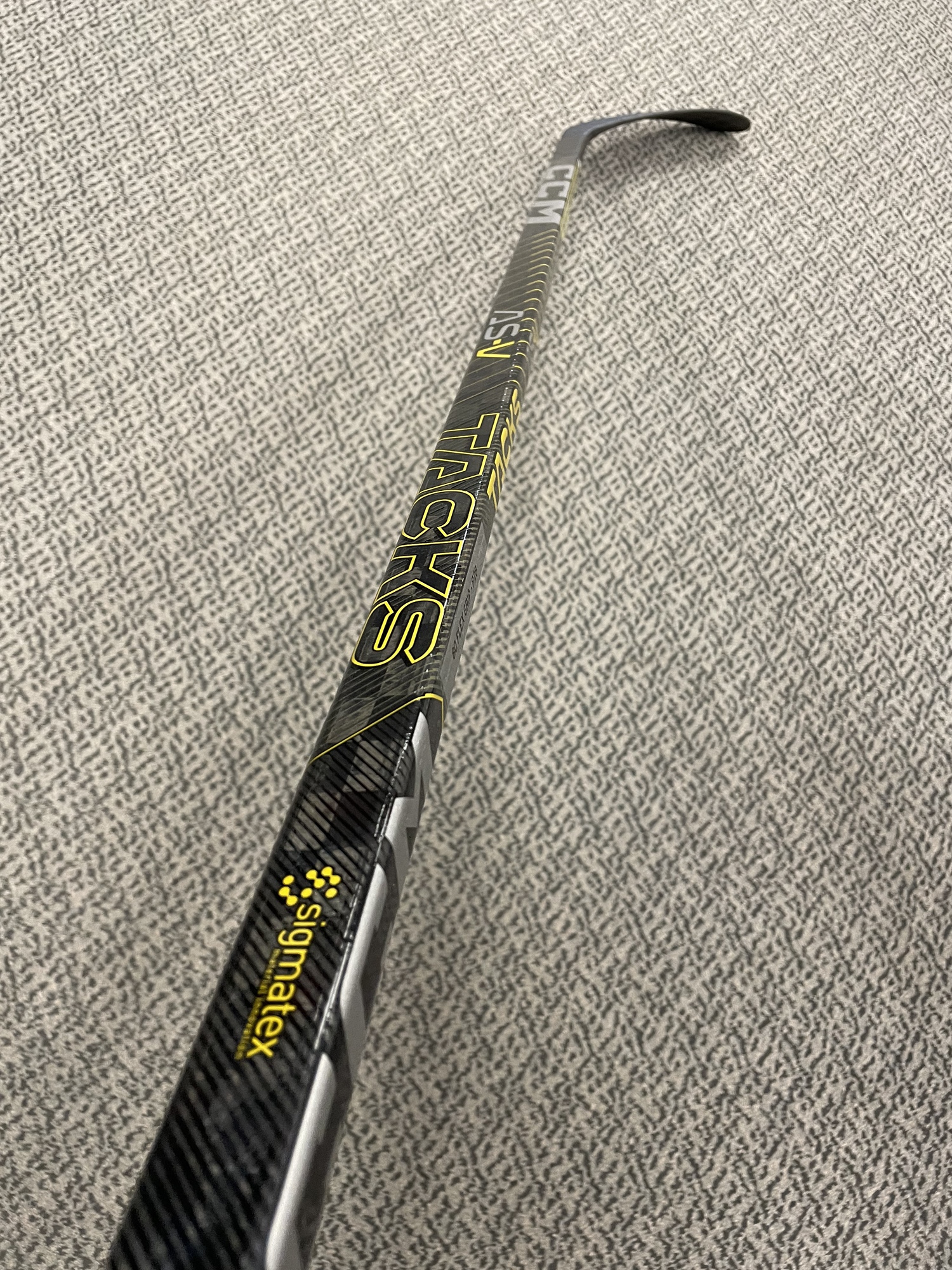 CCM AS-V 80 flex P28 curve left hand stick | SidelineSwap