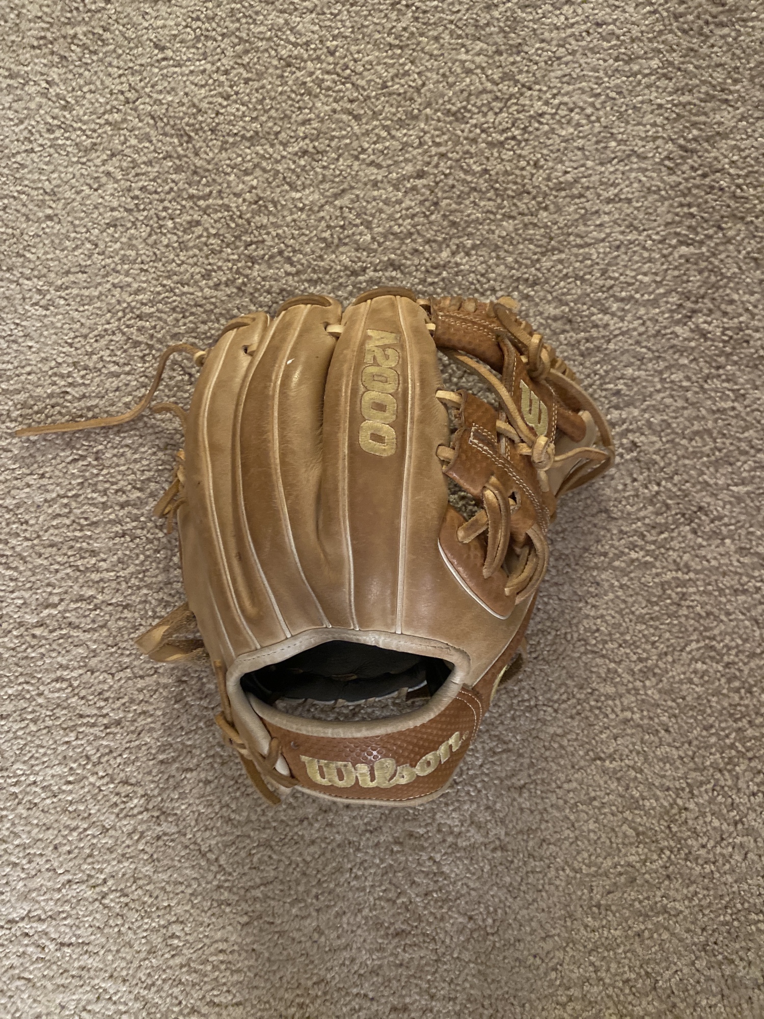 Right Hand A2000 11.5”. Tan and Brown | SidelineSwap