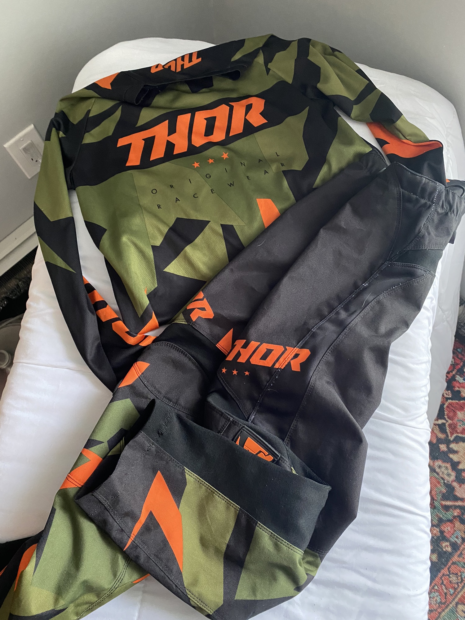 THOR- Sector Warship Gear Set Green/ Orange | SidelineSwap