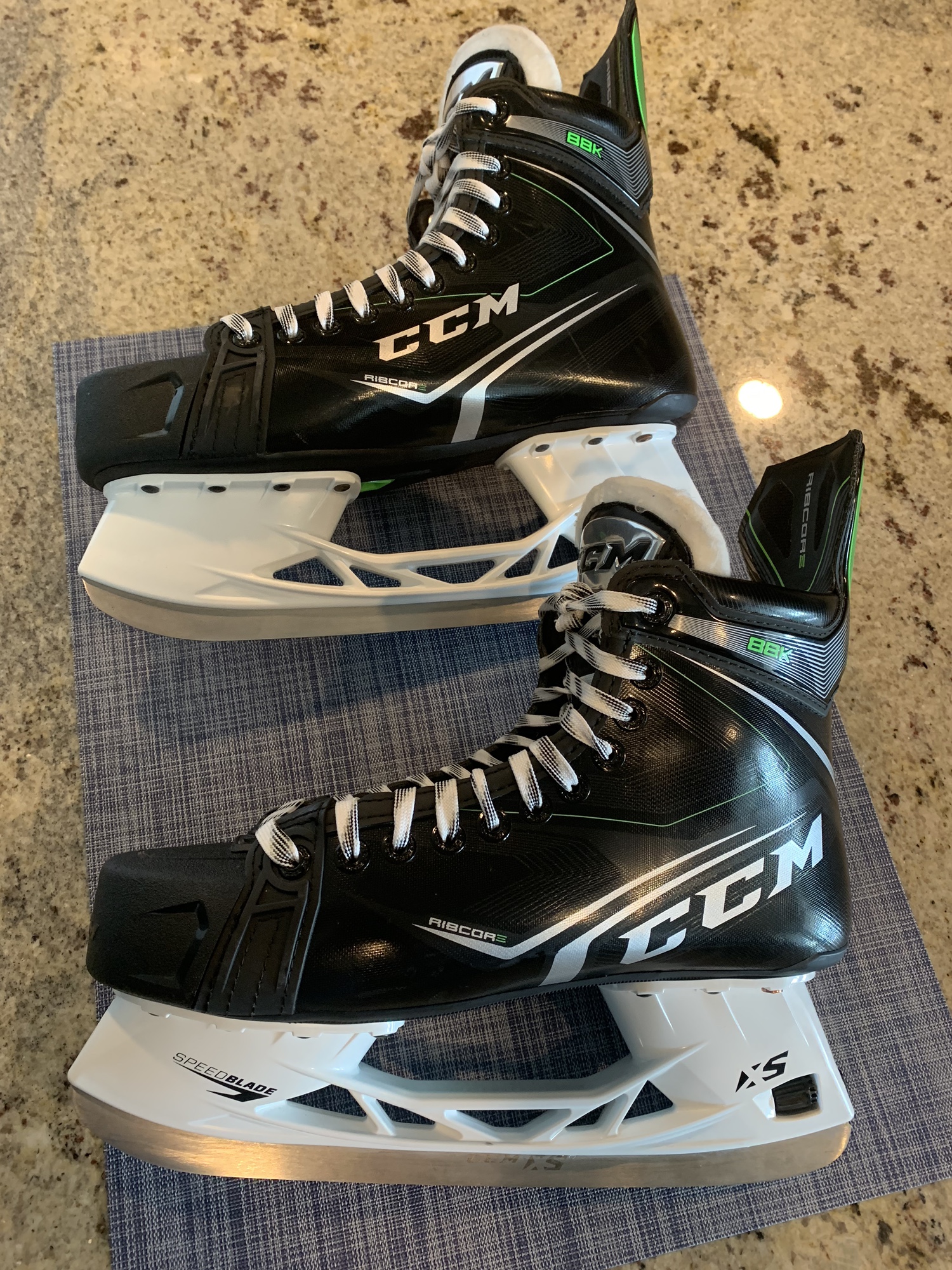 CCM Ribcore 88k Senior 9 wide skates | SidelineSwap