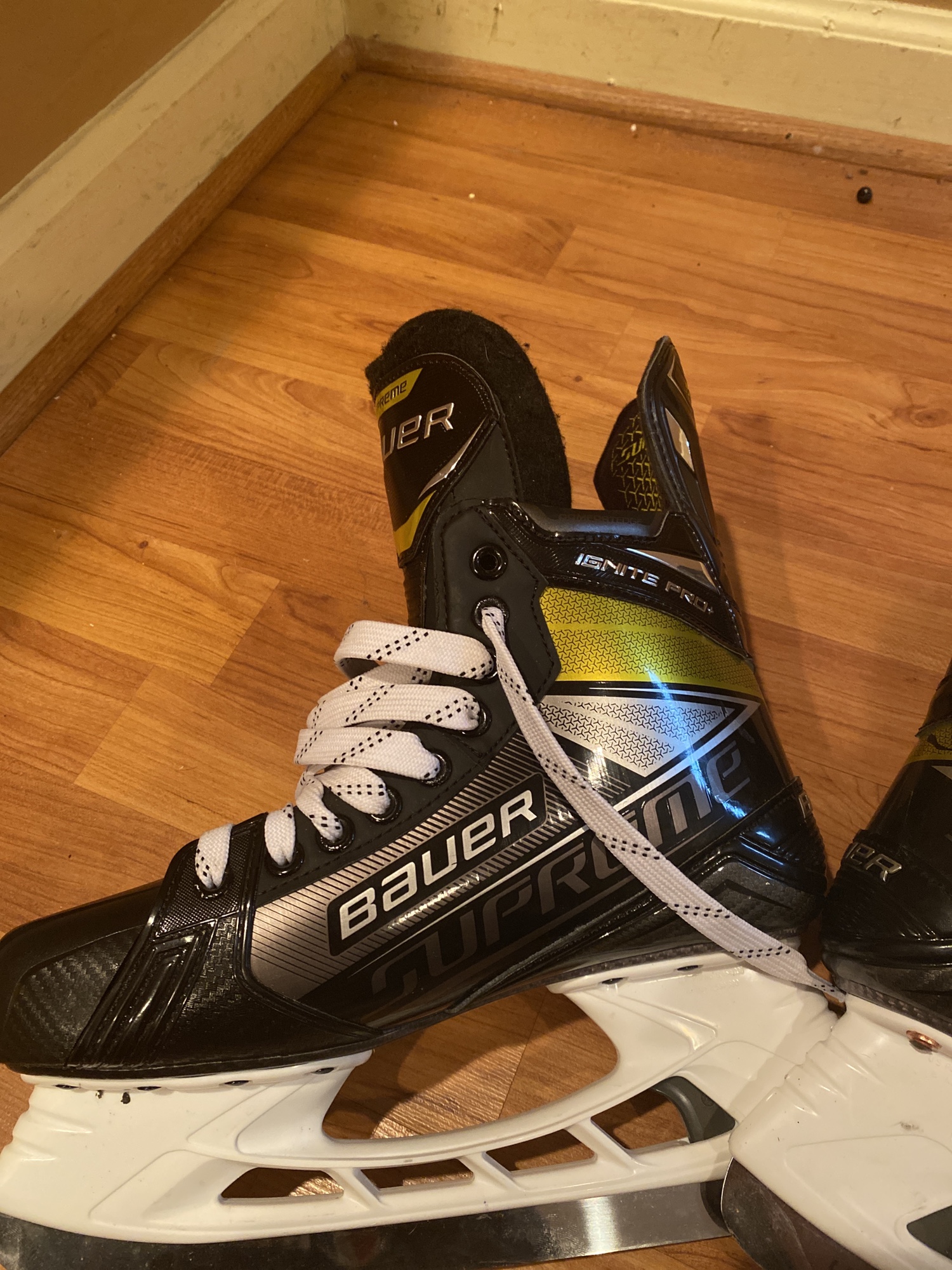 New Bauer Size 7 Supreme Ignite Pro+ Hockey Skates | SidelineSwap