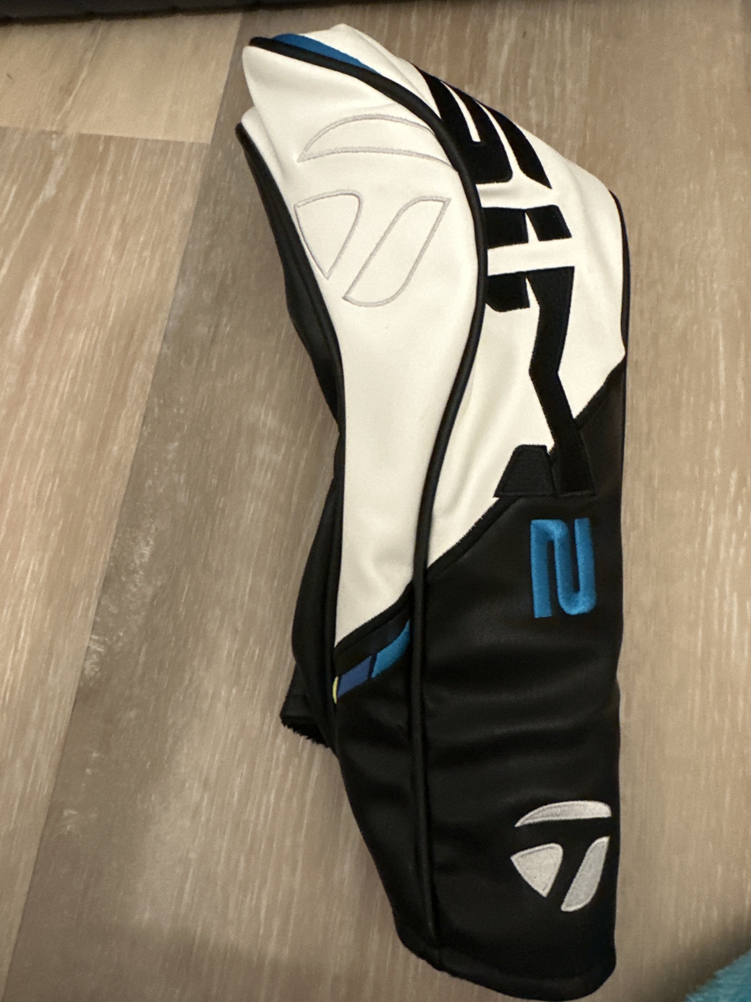Sim 2: Driver Head Cover | SidelineSwap