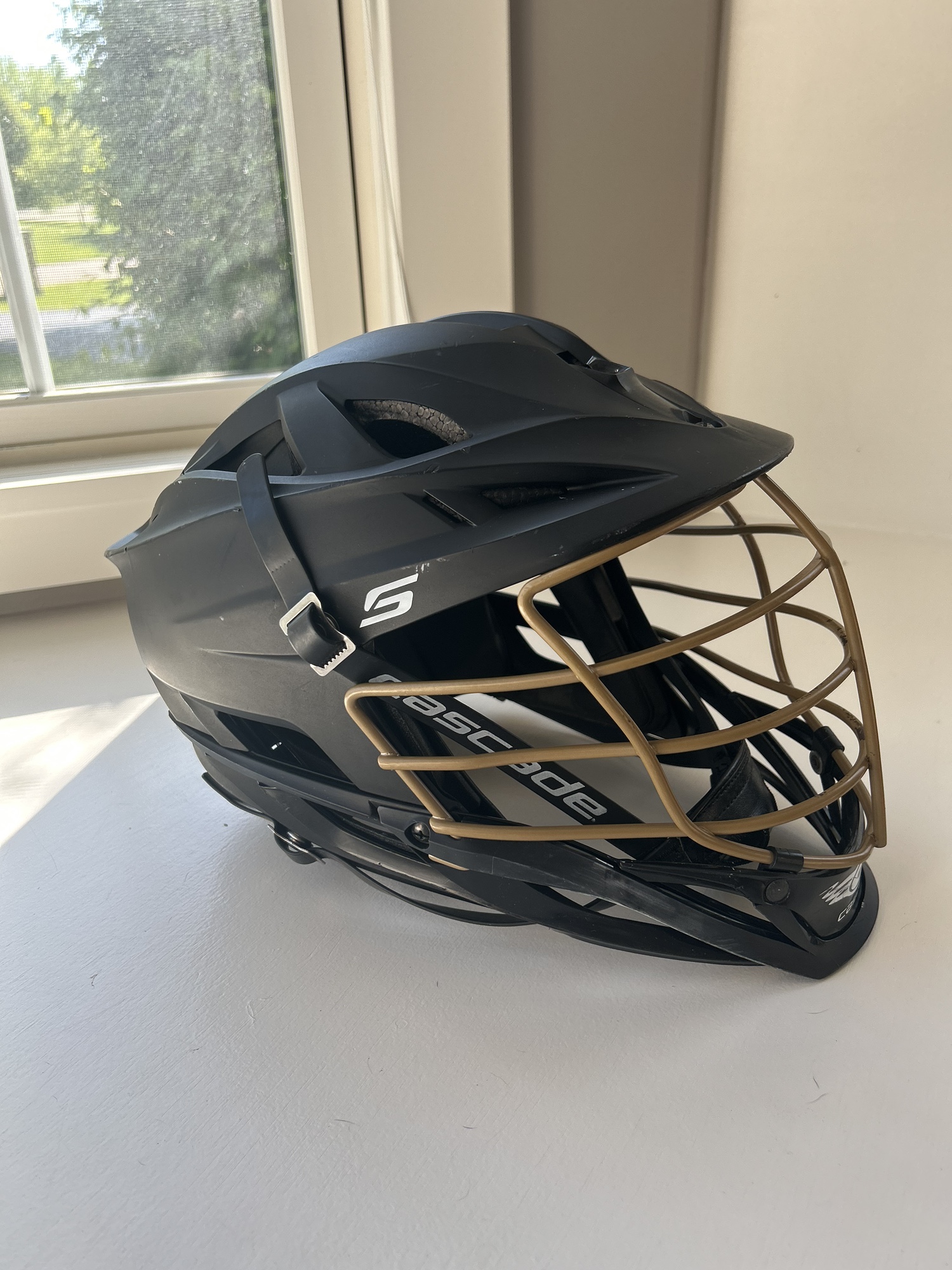 Custom Matte Black Cascade S Helmet | SidelineSwap