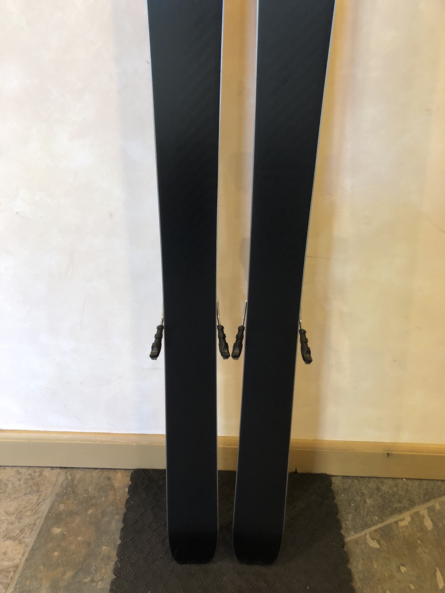 2023 Fischer Ranger 96 Skis With Tyrolia Bindings 187 | SidelineSwap