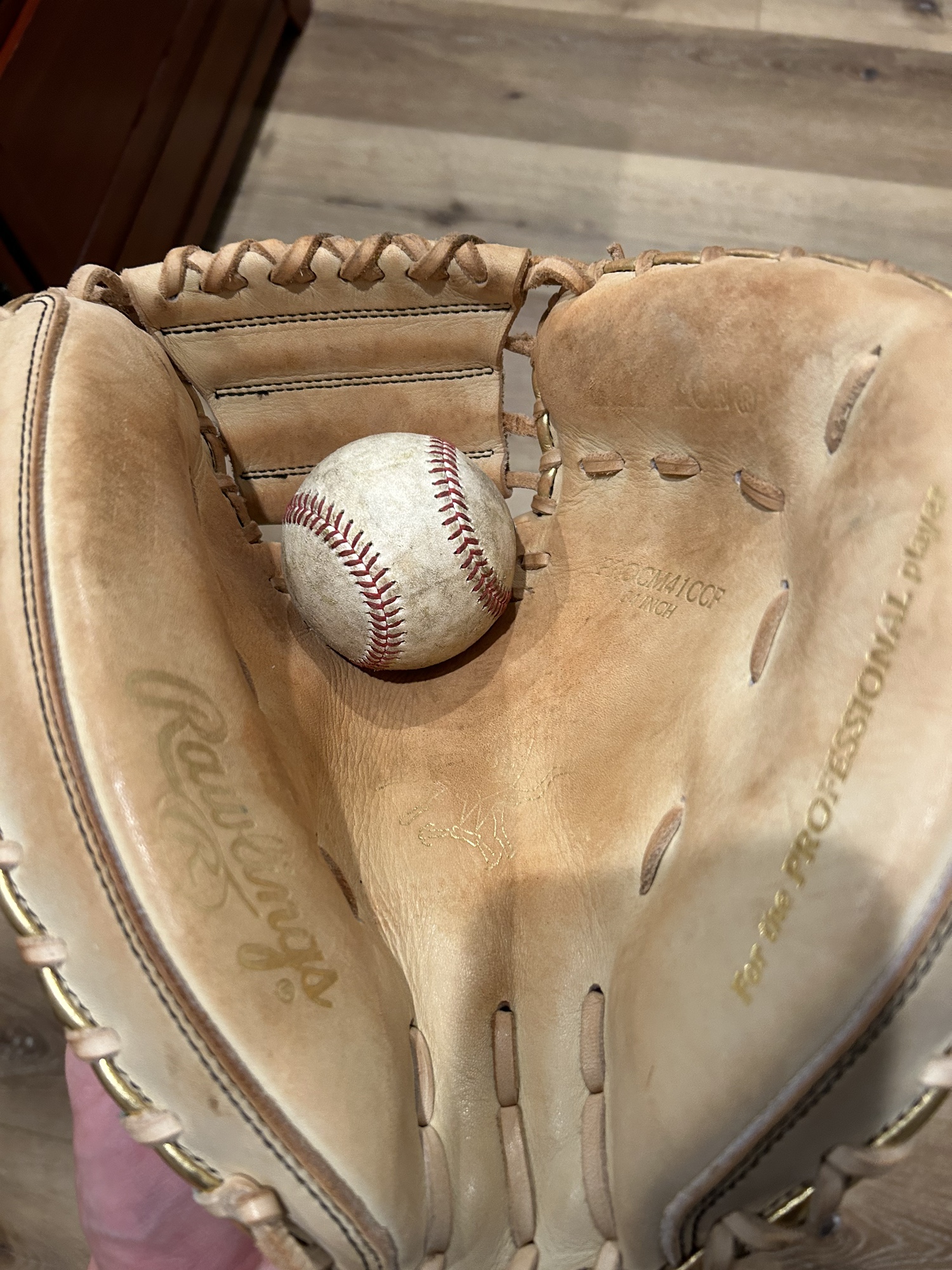 Right Hand Throw 34" Heart of the hide Catcher's Glove | SidelineSwap