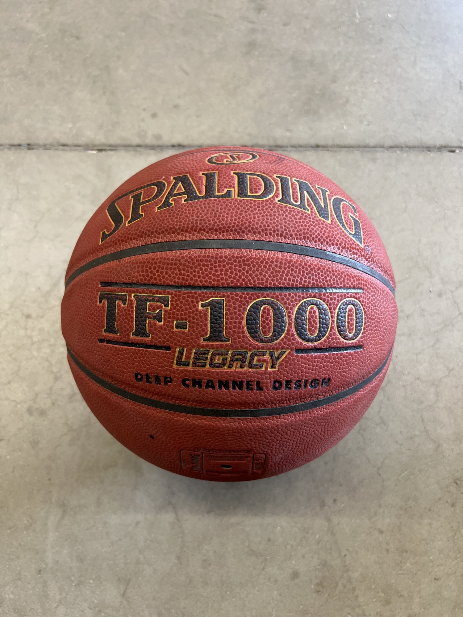Used Men's Wilson TF-1000 Legacy Basketball | SidelineSwap