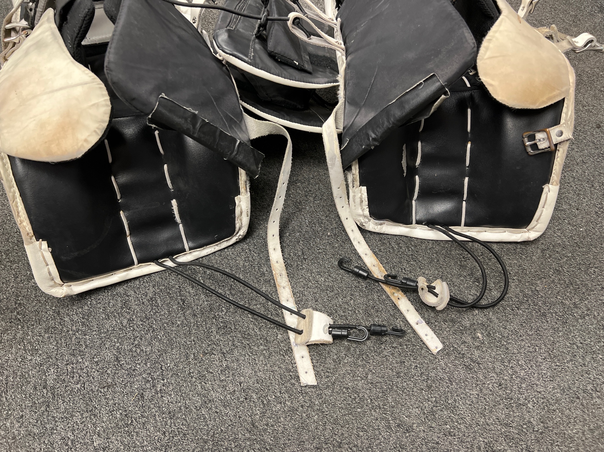 Bauer Reflex Intermediate 31+1” Goalie Leg Pads | SidelineSwap