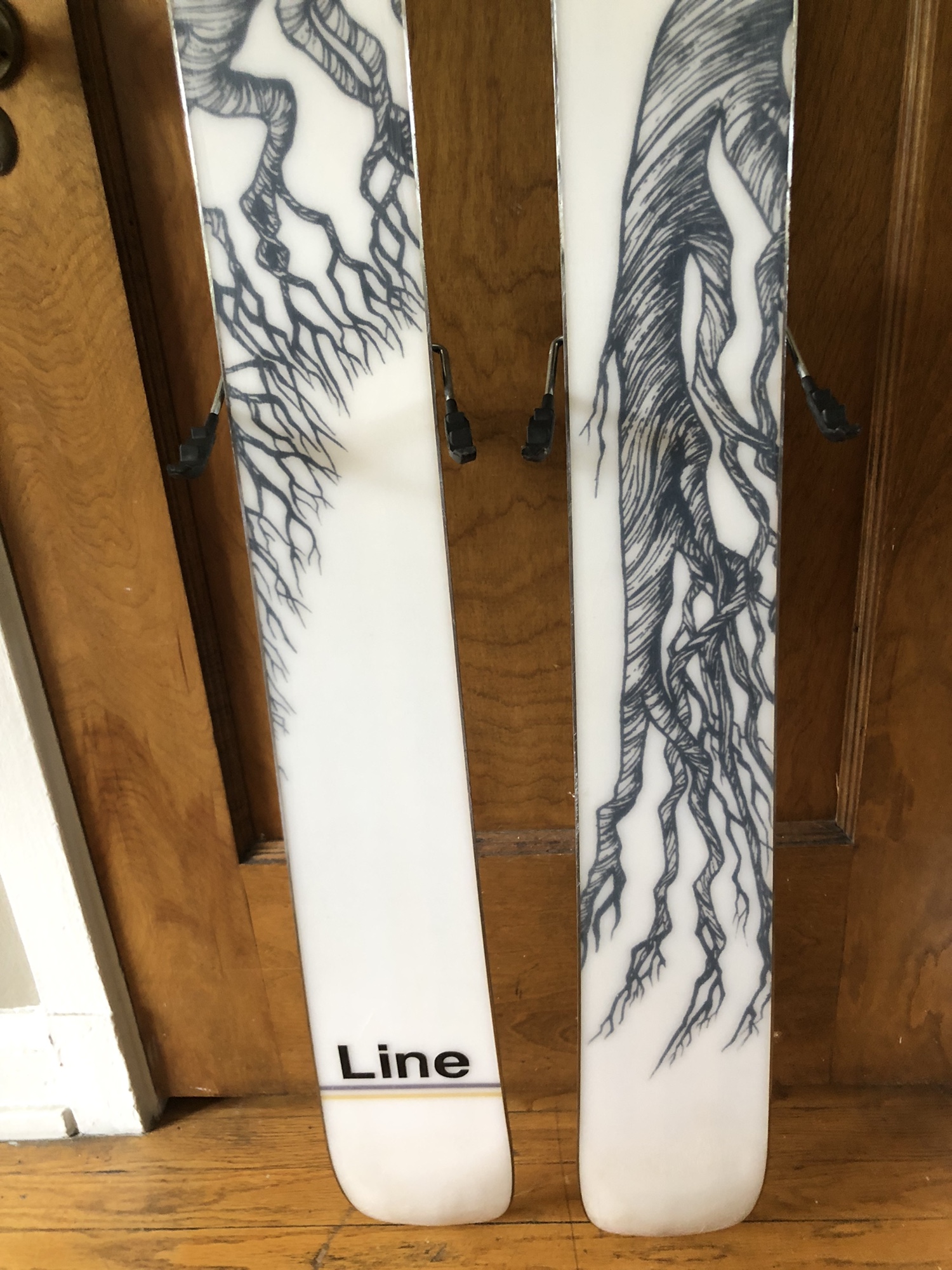Line Outline 178cm with Marker Griffon Some ID Bindings | SidelineSwap