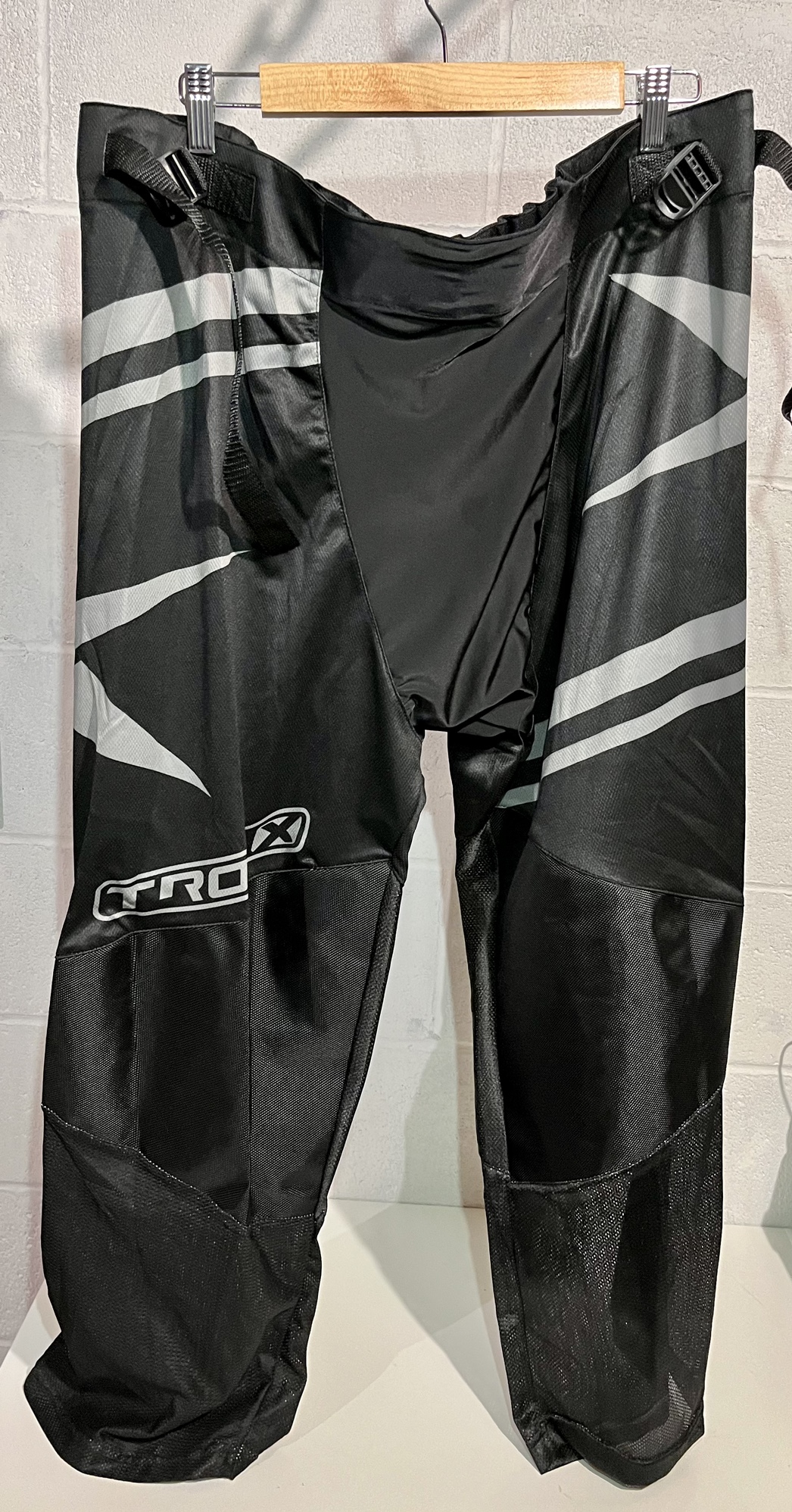 TronX Venom Adult Senior Inline Roller Hockey Pants SZ LG | SidelineSwap