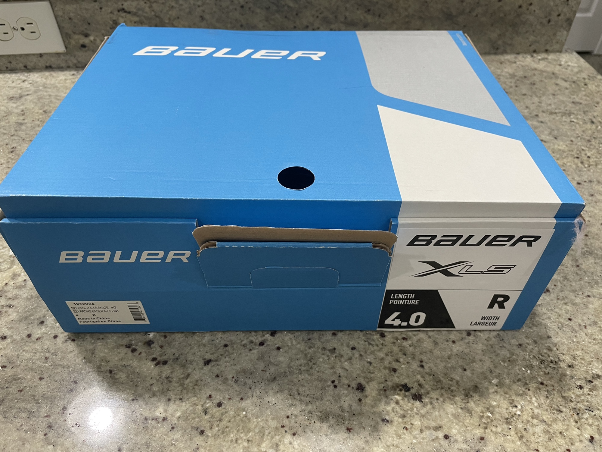 Brand New Bauer Intermediate size 4 XLS Hockey Skates | SidelineSwap